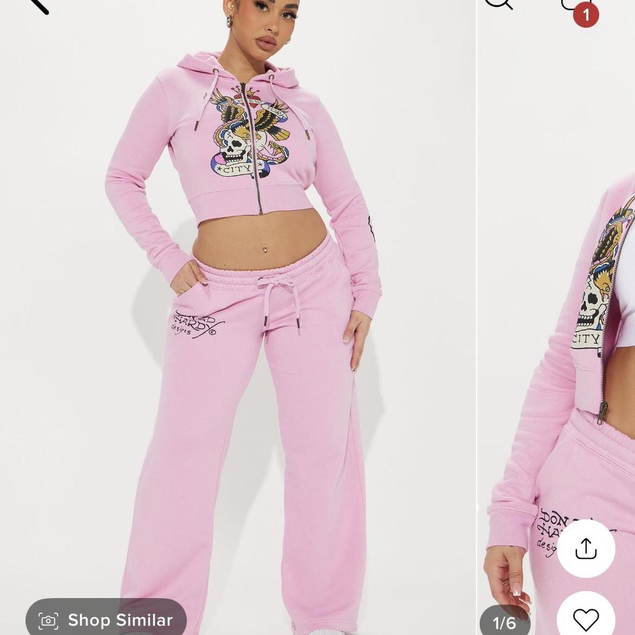 Pink ed hardy set size xs does have a minor blue... - Depop