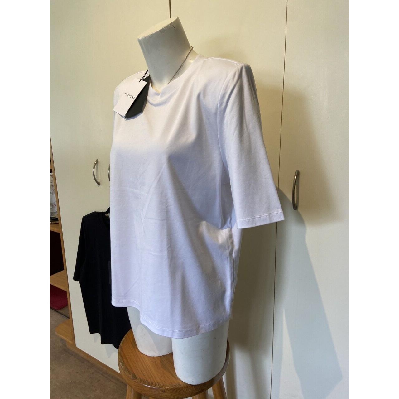 🌱 WITCHERY white Women’s stretchy quality shoulder... - Depop