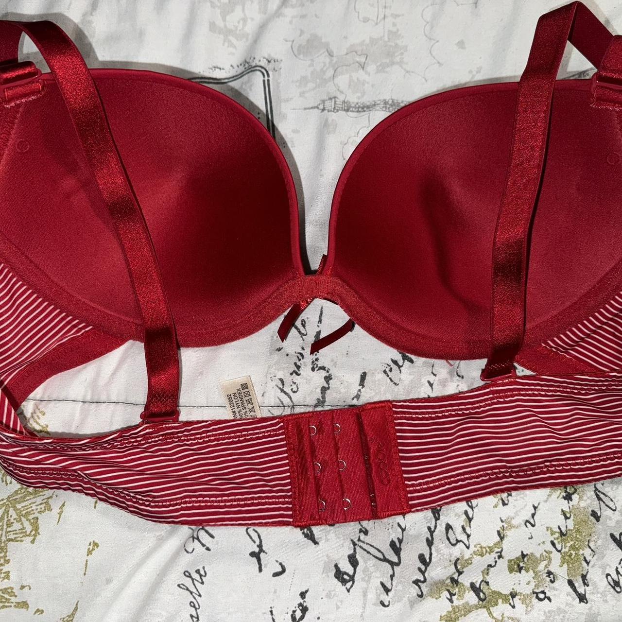 New bra size 38 C •It is brand new and in perfect... - Depop