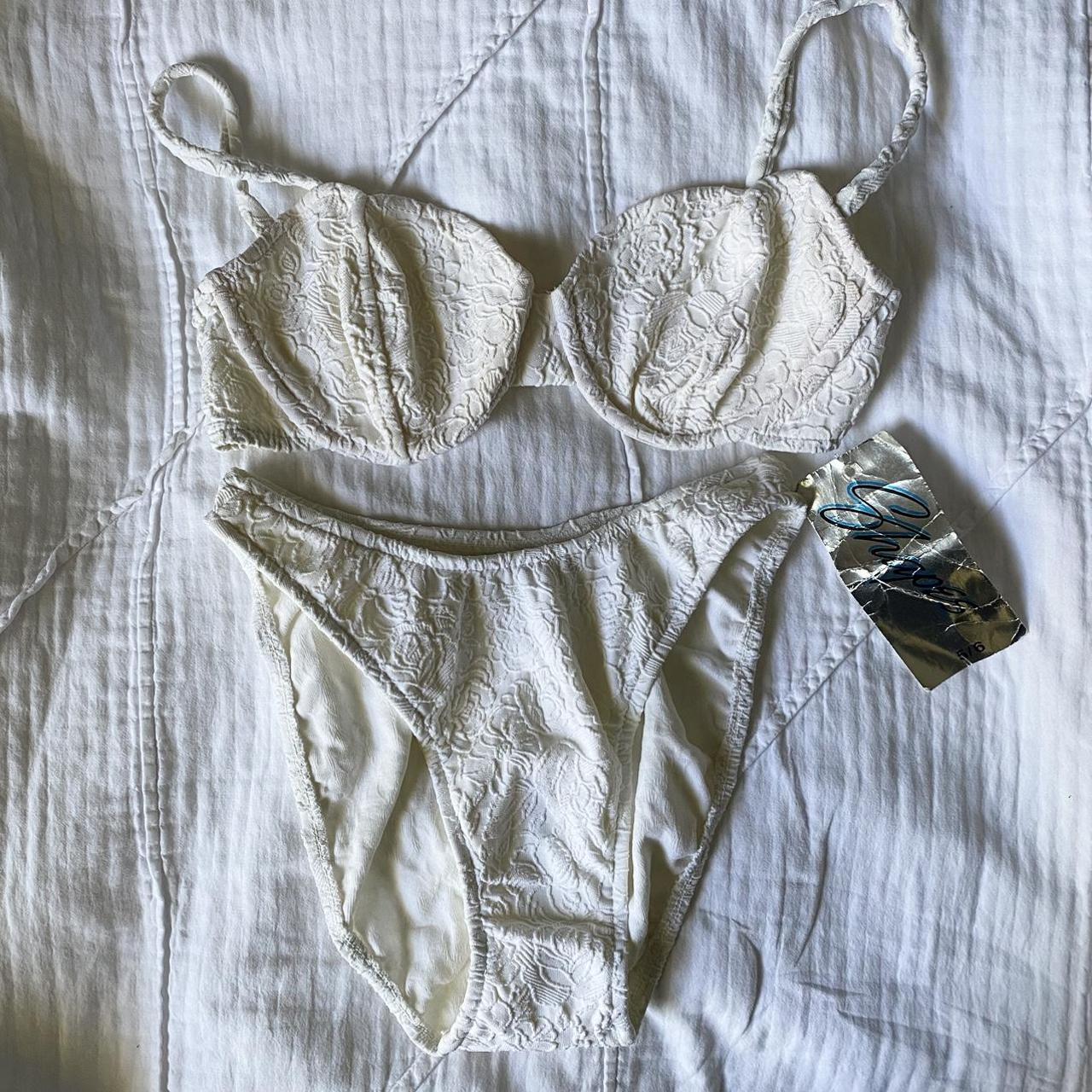 Women's White Bikinis-and-tankini-sets | Depop