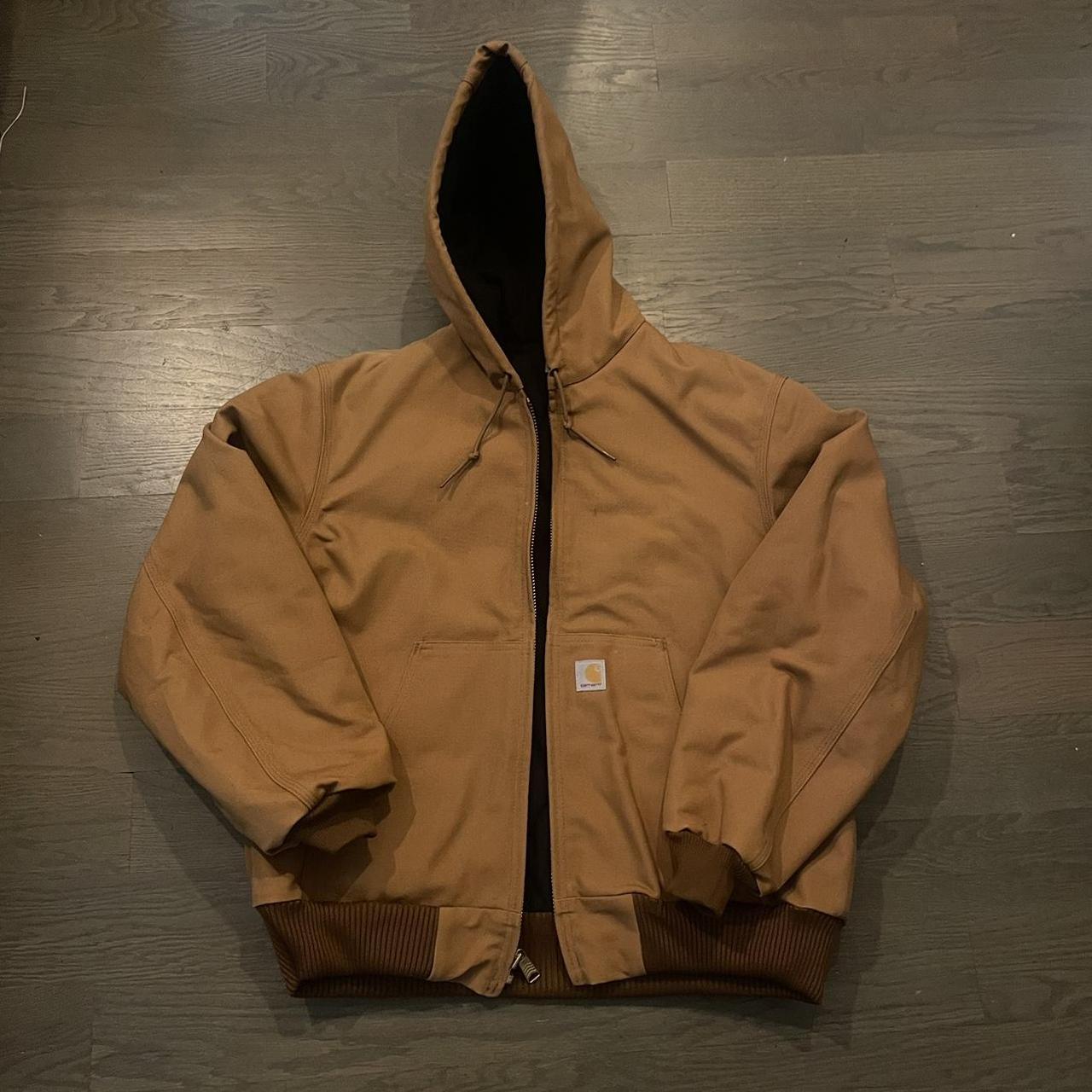 carhartt active jacket still kinda stiff condition... - Depop