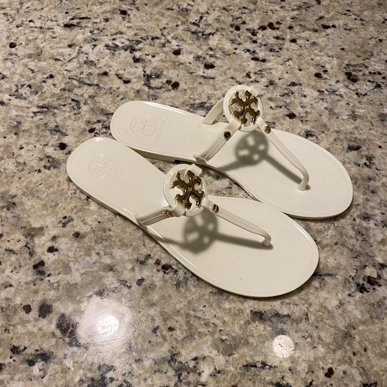 white tory burch sandals!! 🤍 ( size 7!!) bought at... - Depop