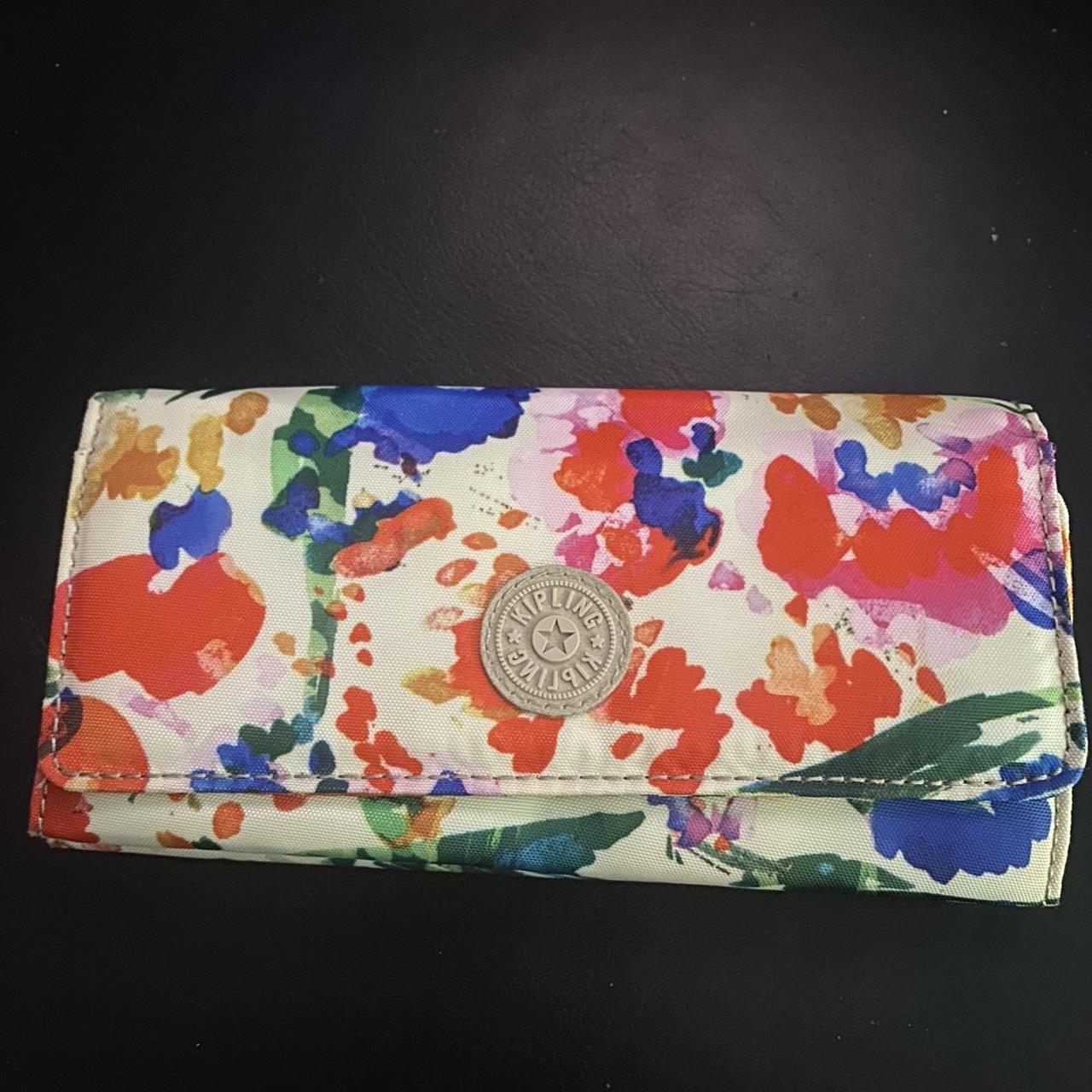 Kipling Original Trifold wallet in Floral Night... - Depop