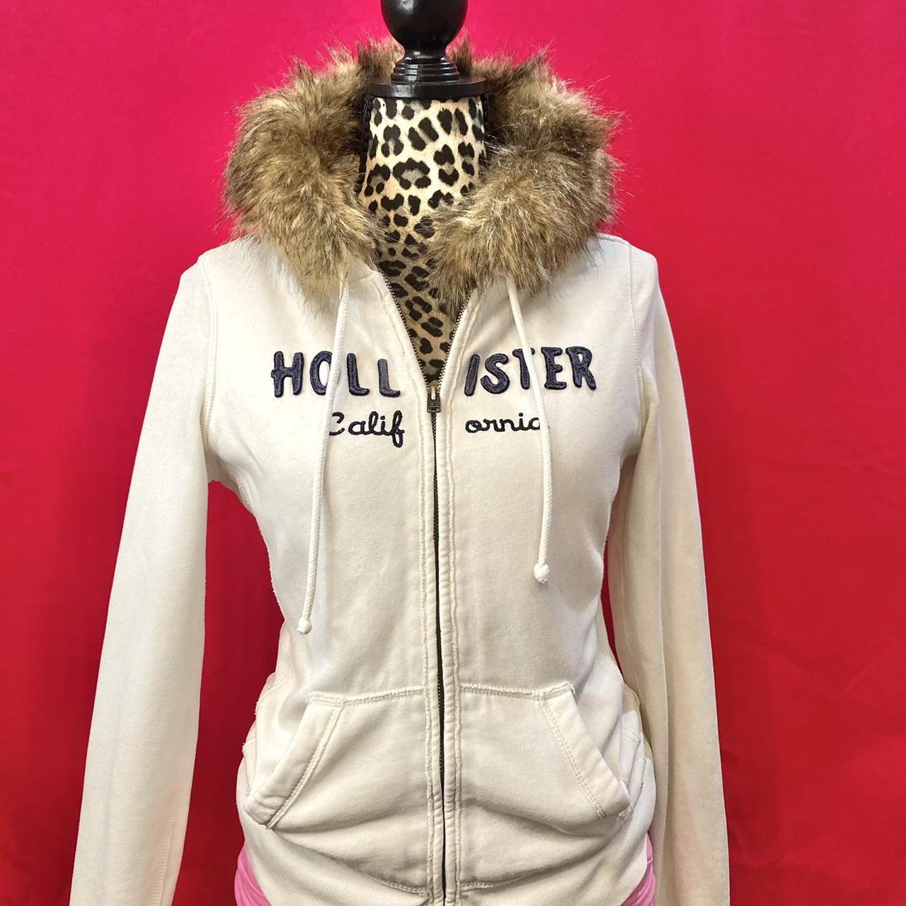 🎀Y2K Custom Fur Zip Up🎀 Includes an additional... - Depop