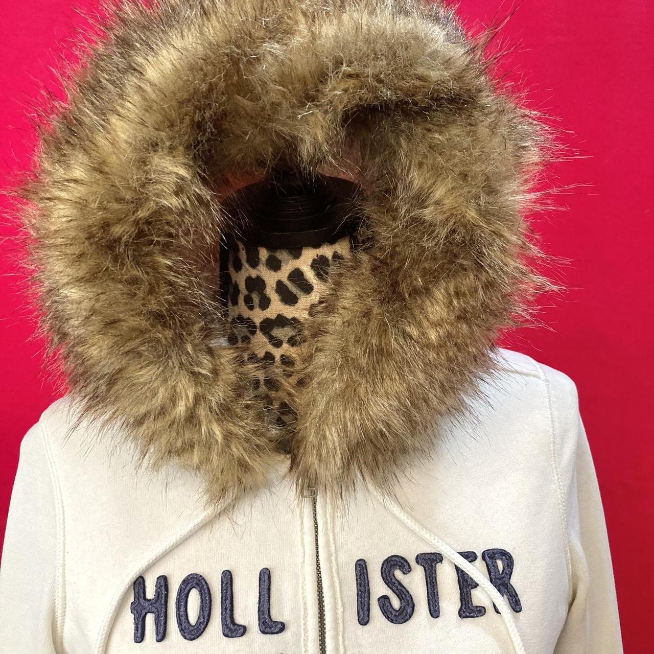 🎀Y2K Custom Fur Zip Up🎀 Includes an additional... - Depop