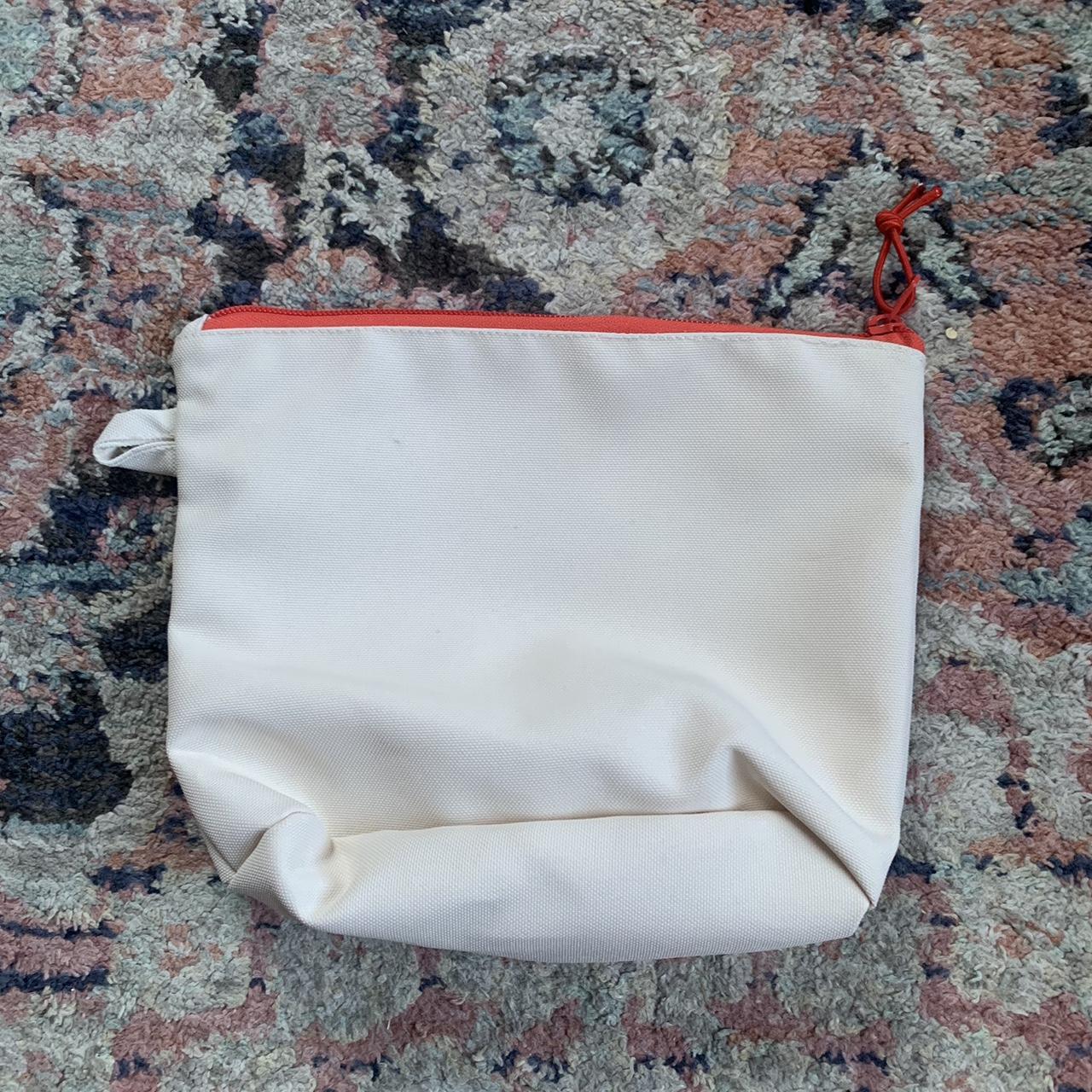 So fresh & so green green zipping small bag from... - Depop