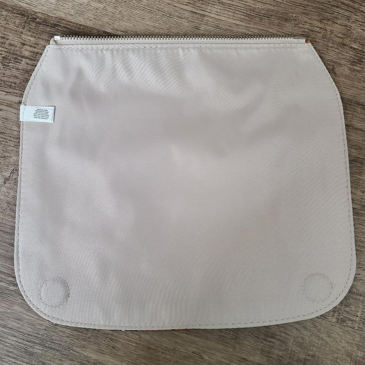 Thirtyone Studio Thirty-One Gifts Flap AD44 Lovely... - Depop