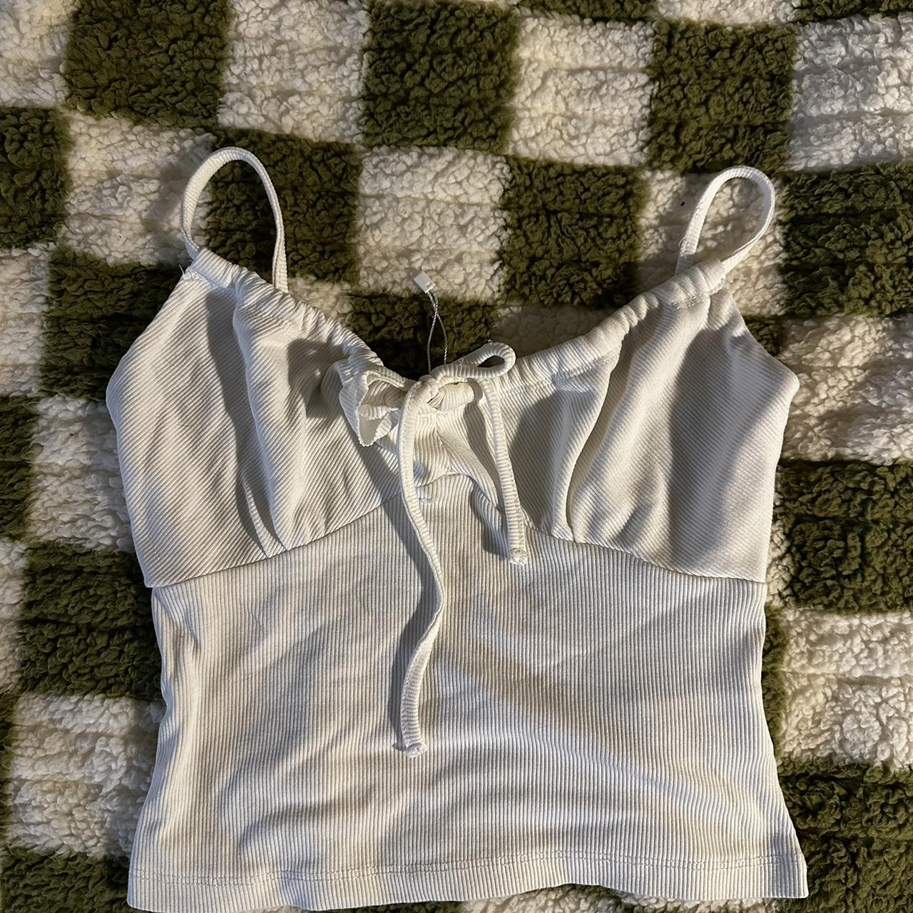 Cute simple white cami, minor fraying on left strap-... - Depop