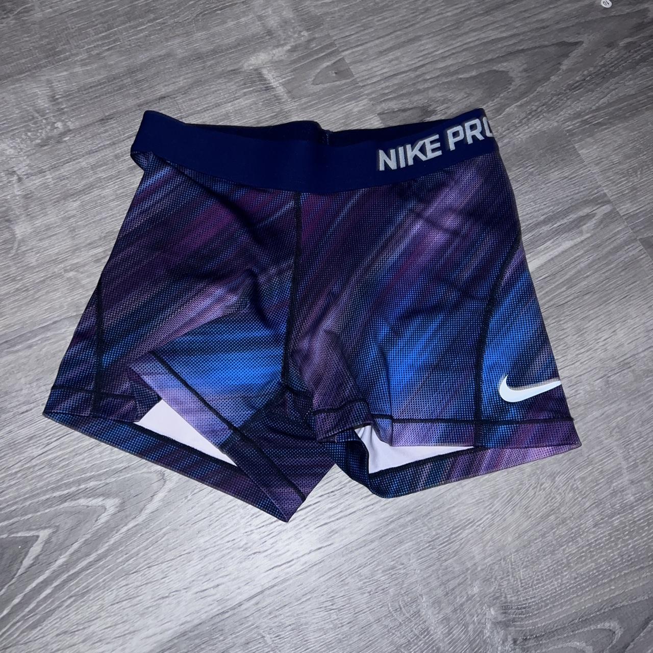 small purple/blue nike pros - Depop