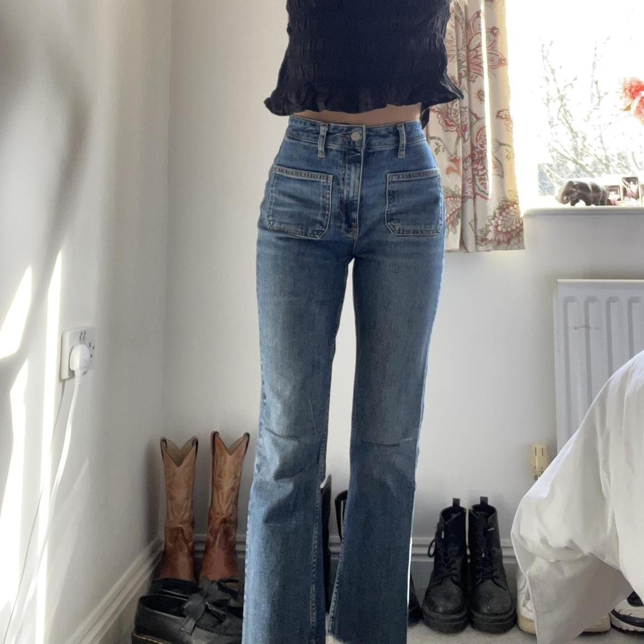 The cutest kick flare Zara jeans with front pockets.... | Depop