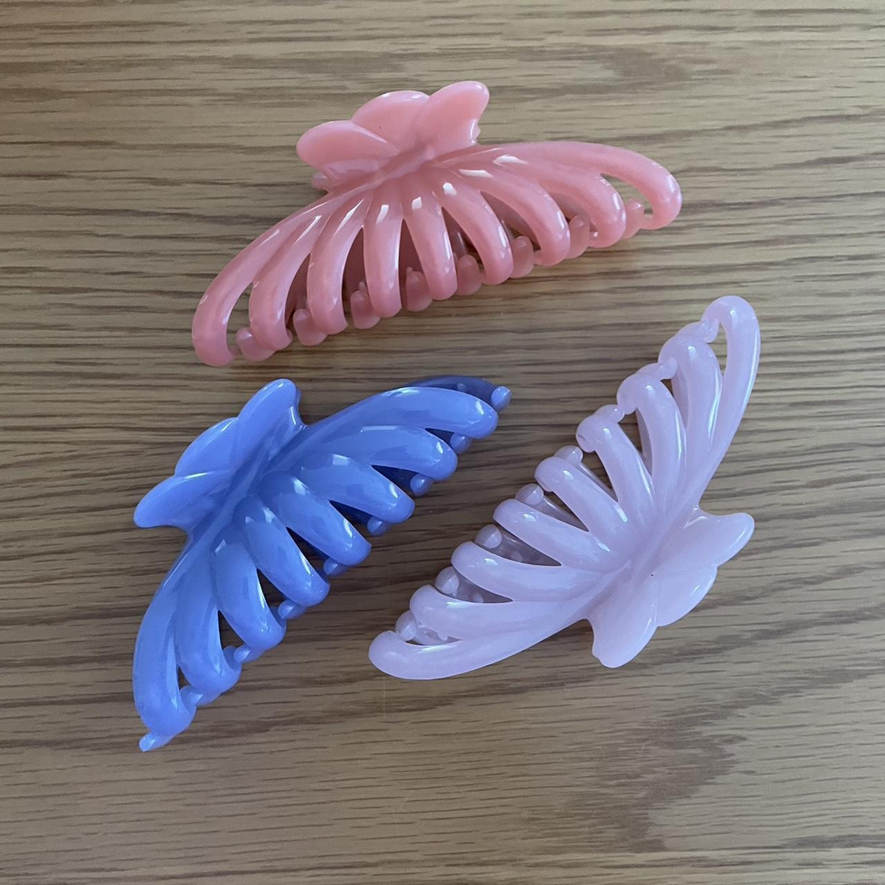 3 plastic claw clips bundle , New never been used,... - Depop