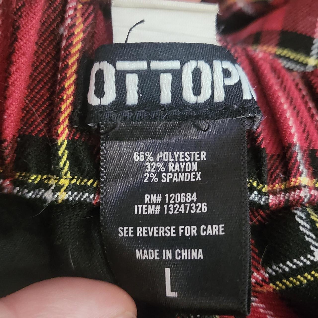 Hot Topic size L pants! All items come from a home... - Depop