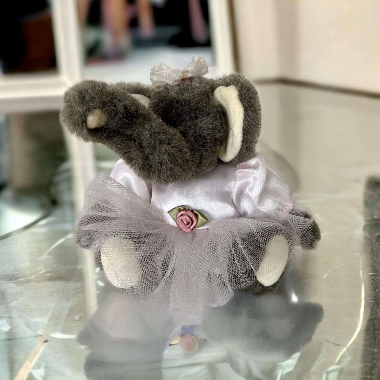 Boyds 913201 Isadora T. Lightfoot Plush Stuffed 7"... - Depop