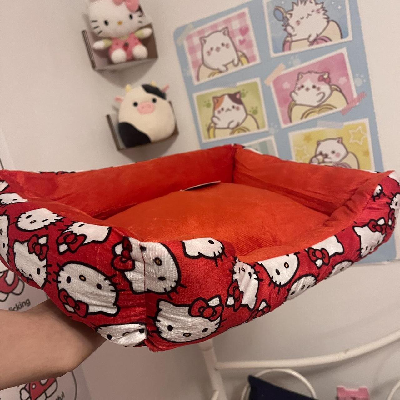 Hello kitty pet bed brand new with tags - Depop