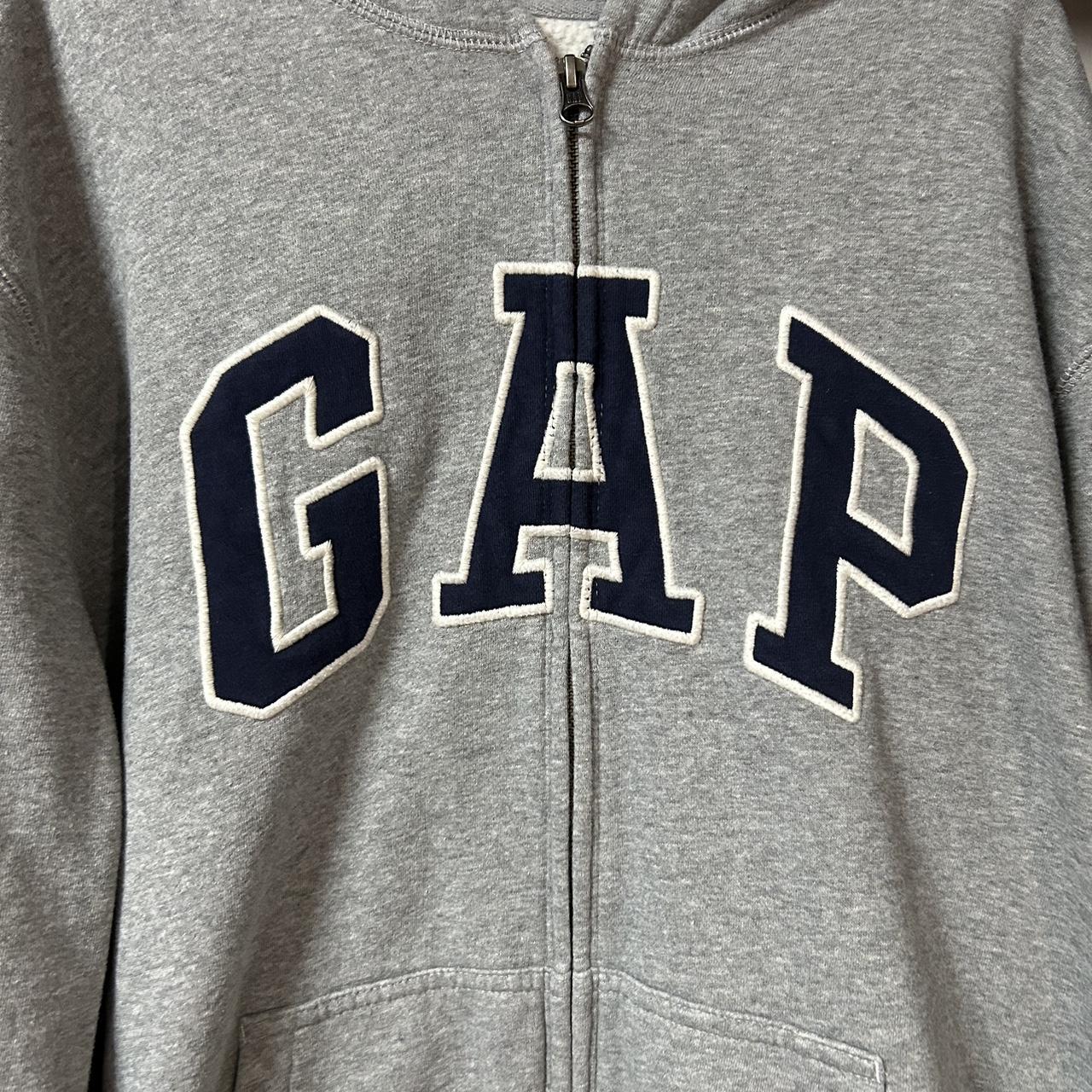 Grey GAP zip up L - Depop