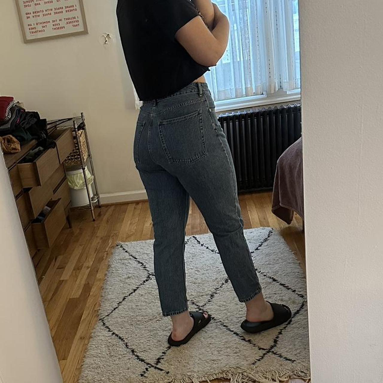 Everlane Curvy 90s Cheeky Straight Jean, size 31.... - Depop