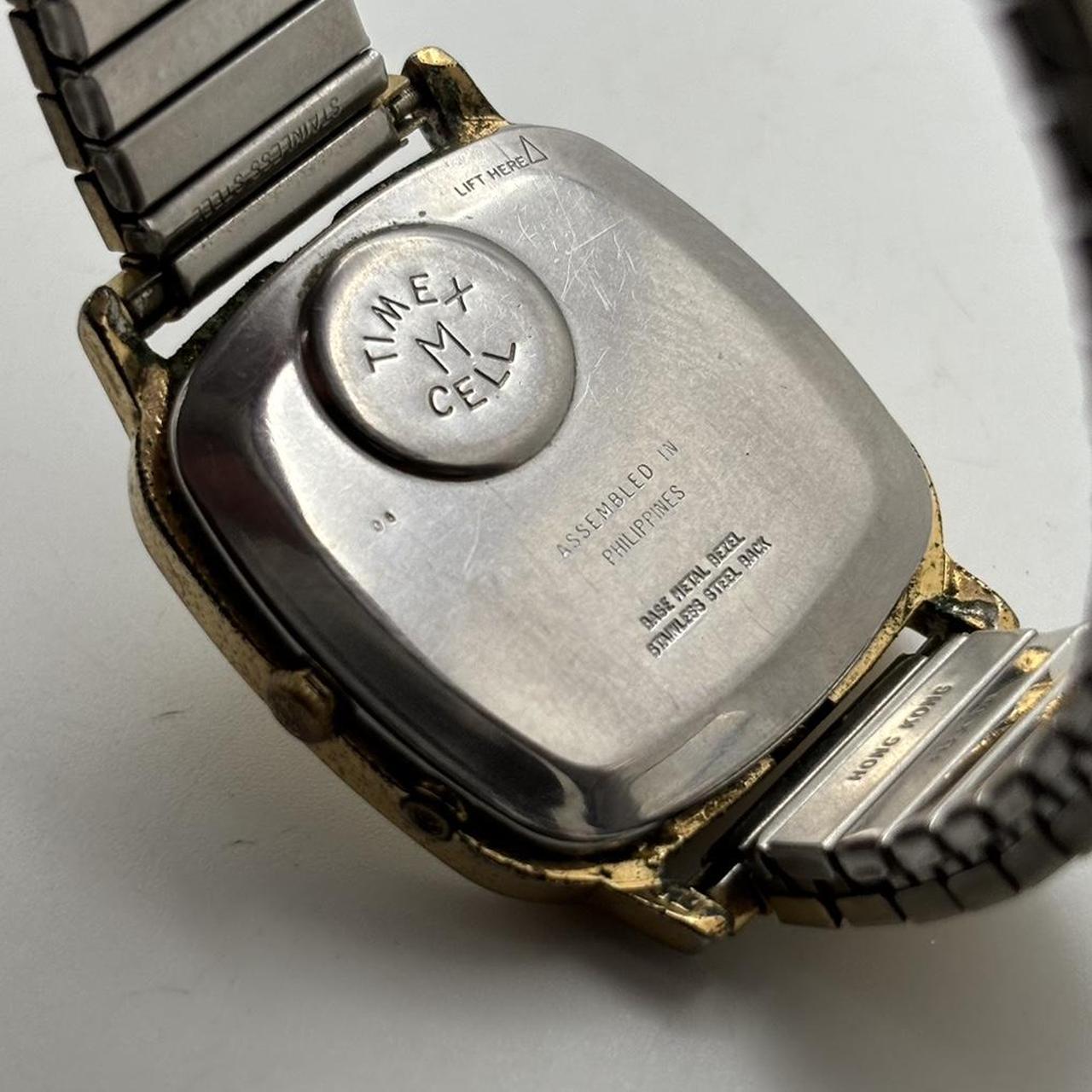 Vintage gold men’s Timex watch. Fully functional... - Depop