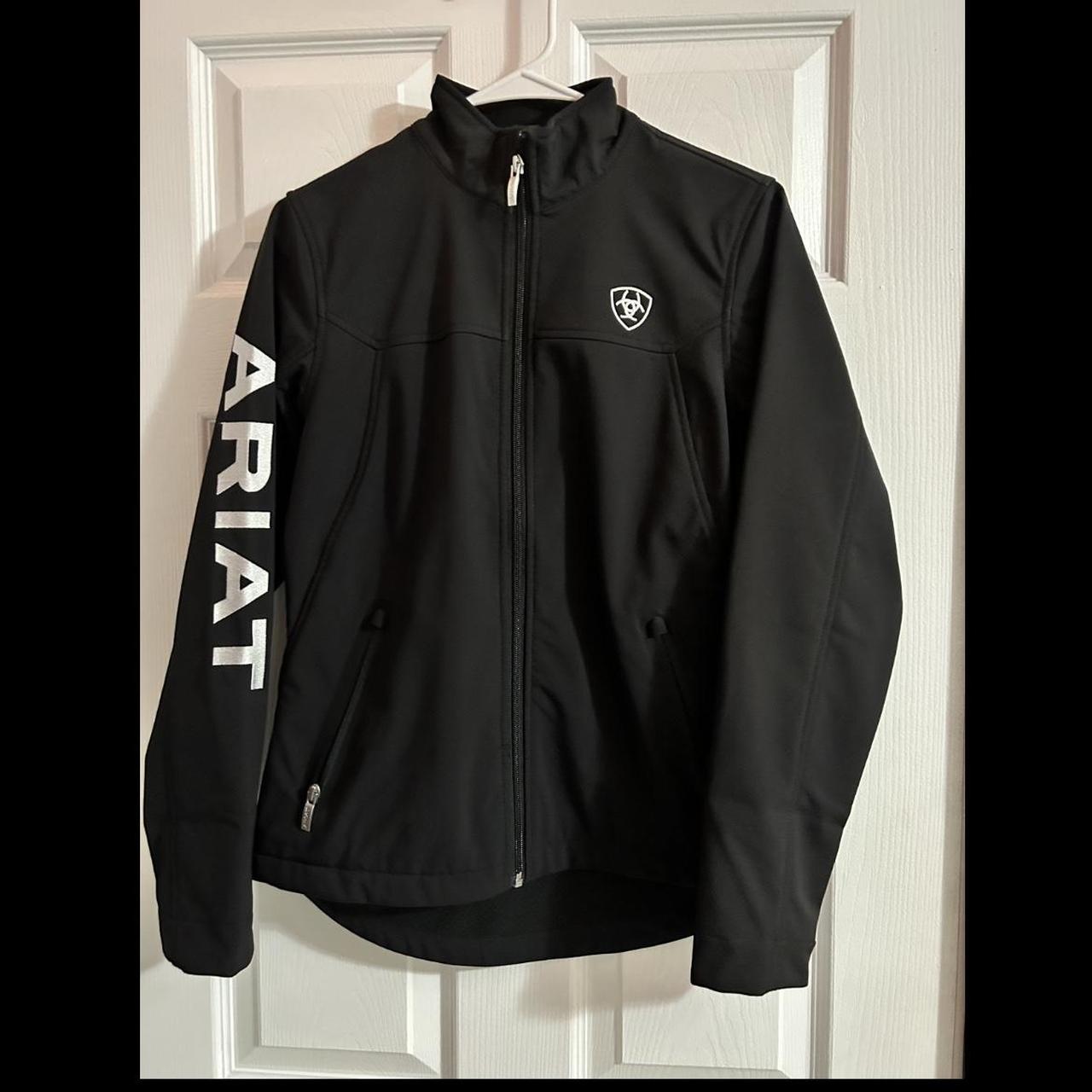 size small ariat “new team soft shell jacket” i got... - Depop