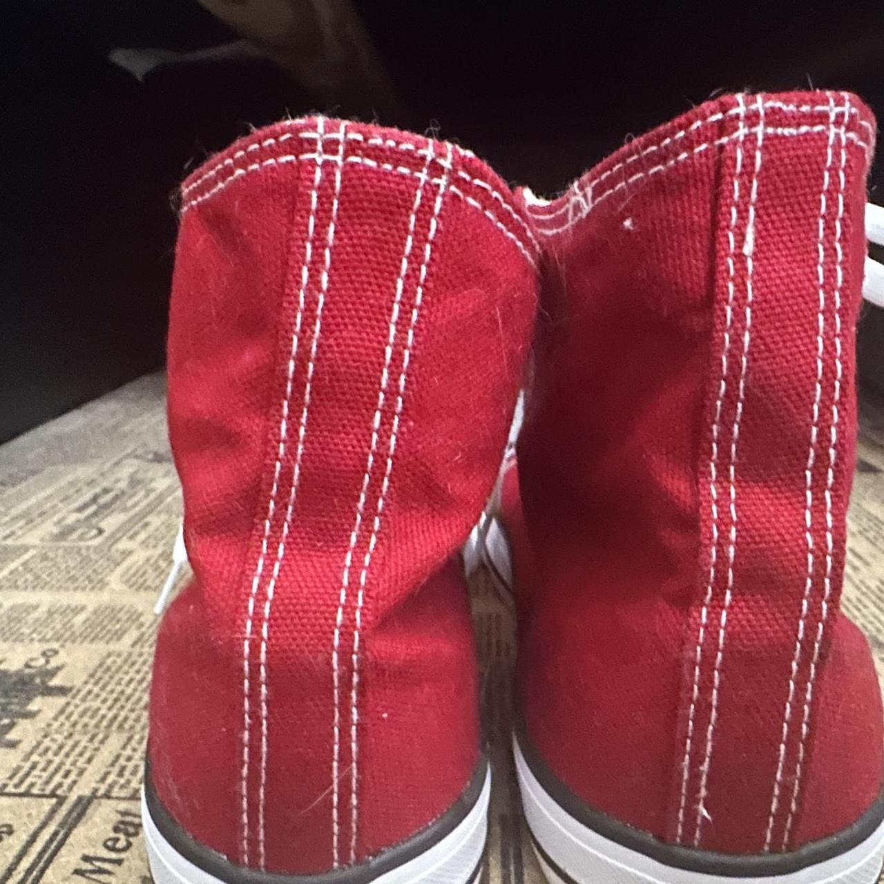 Cute burgundy knock off converse!! There’s no brand... - Depop