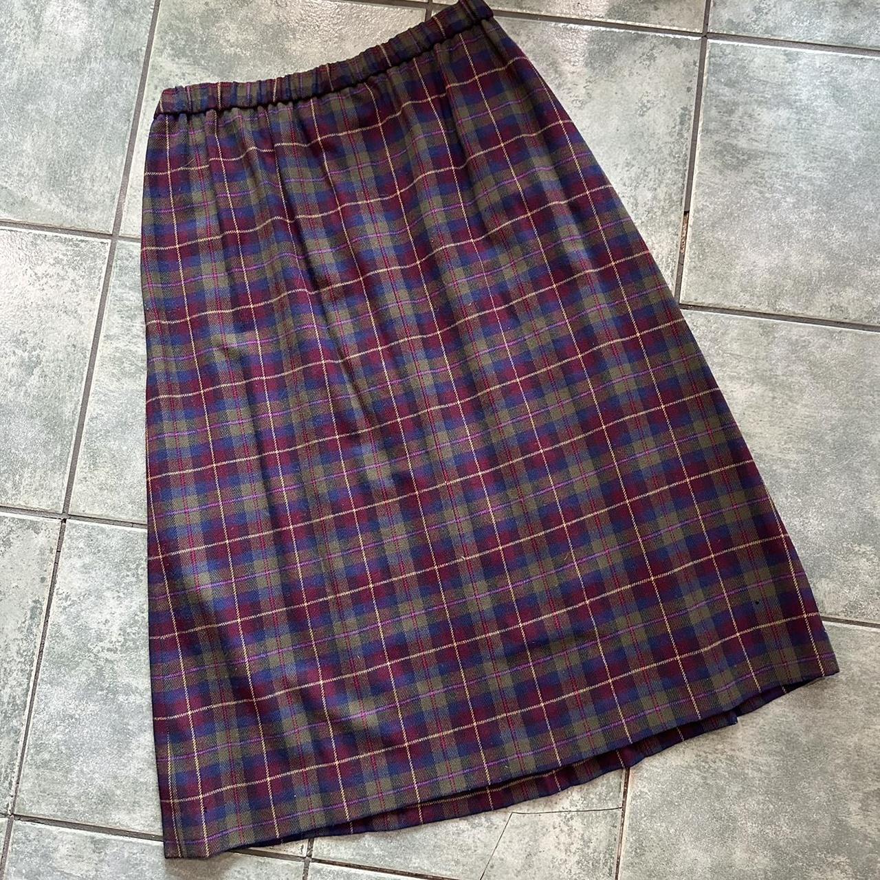VTG dark fall winter colors plaid pleated wool... - Depop