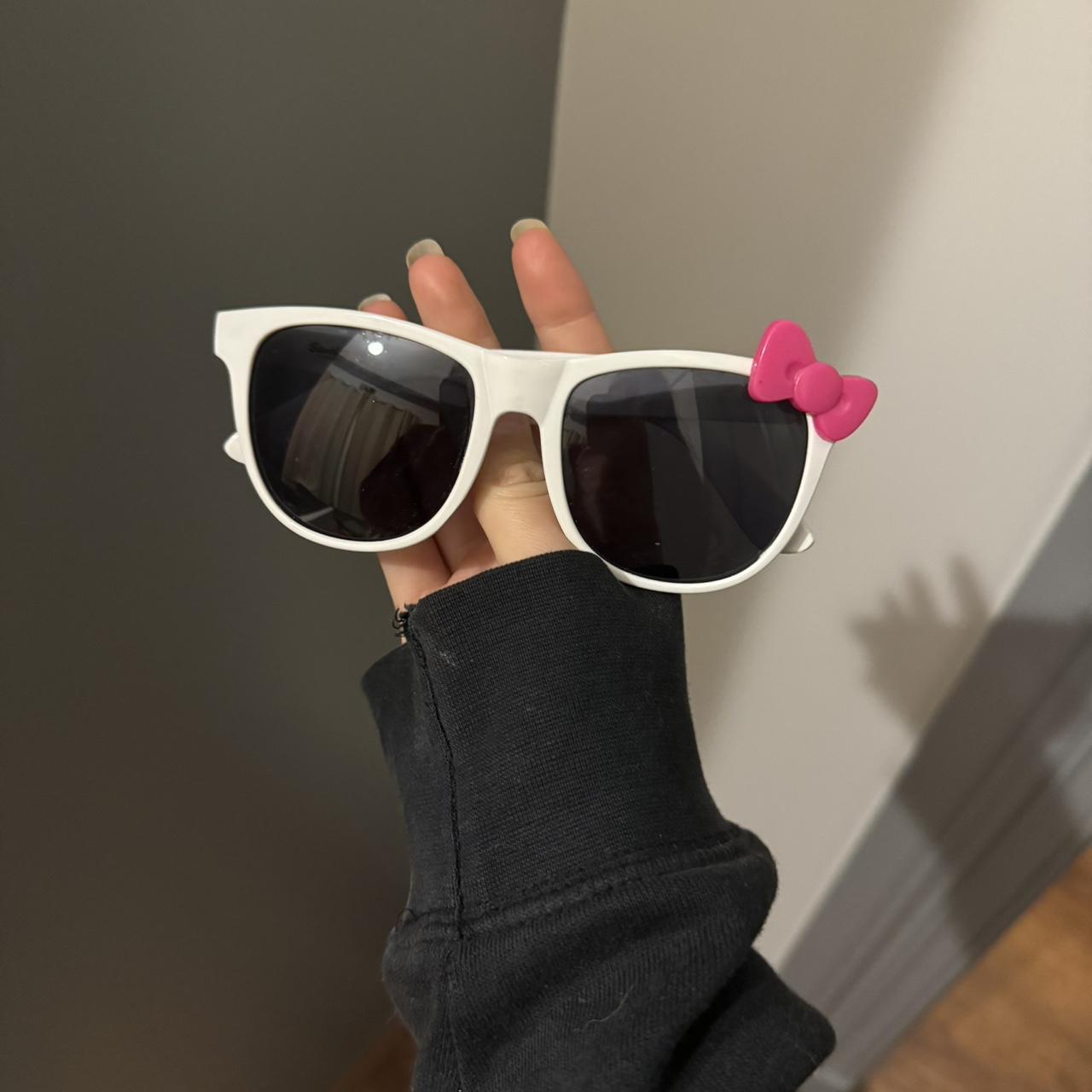 Hello kitty sunglasses - Depop