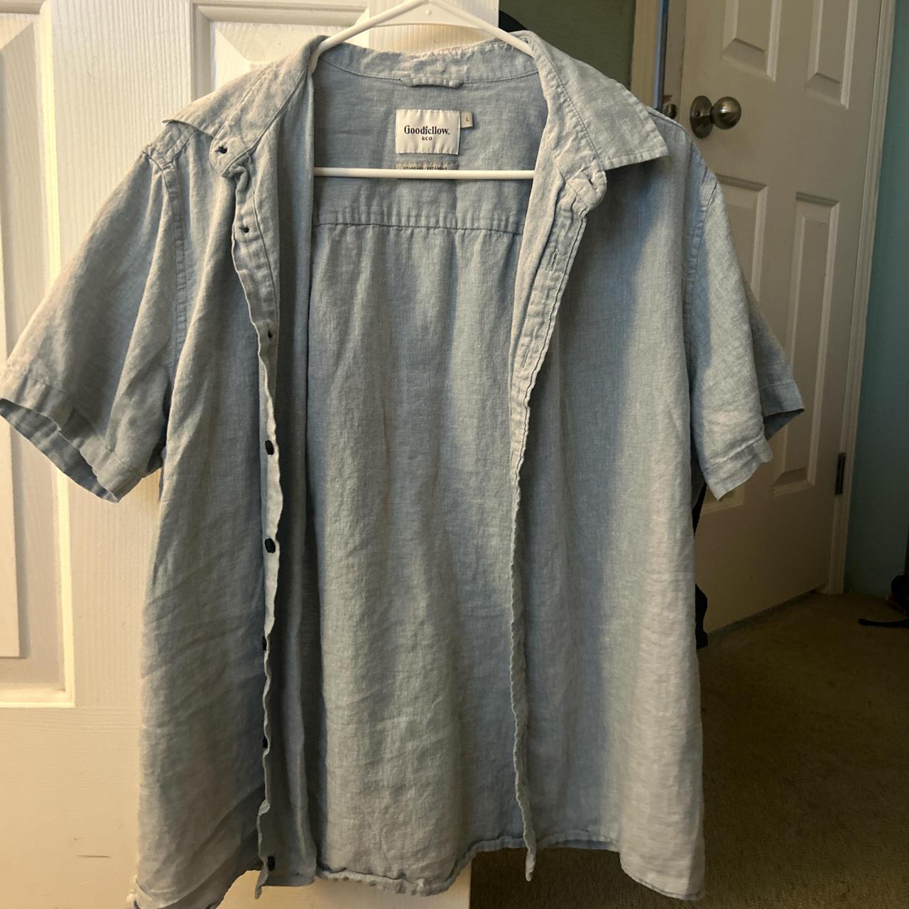 goodfellow/target short sleeve button down large - Depop