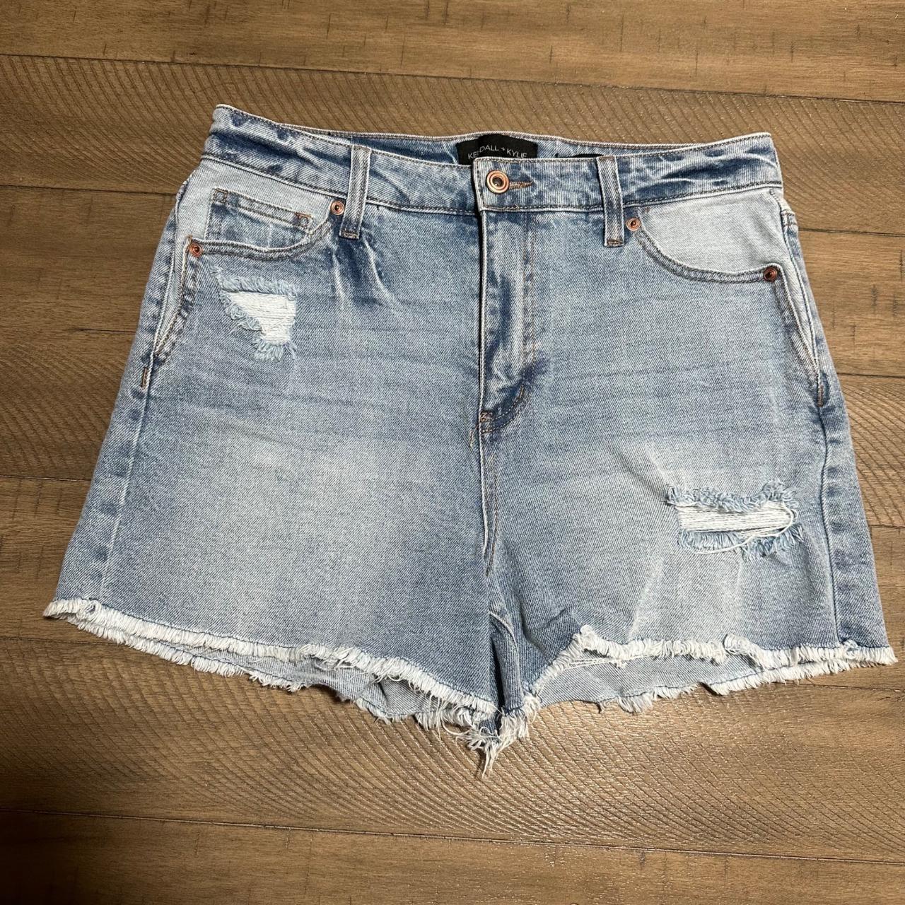 Kendall + Kylie The Icon Short Denim Shorts Sz... - Depop
