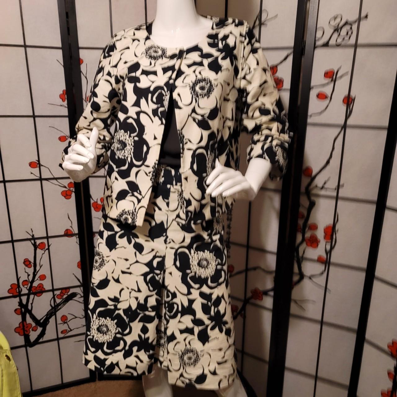 This beautiful Merona ladies 2-pcs Suit with jacket... - Depop