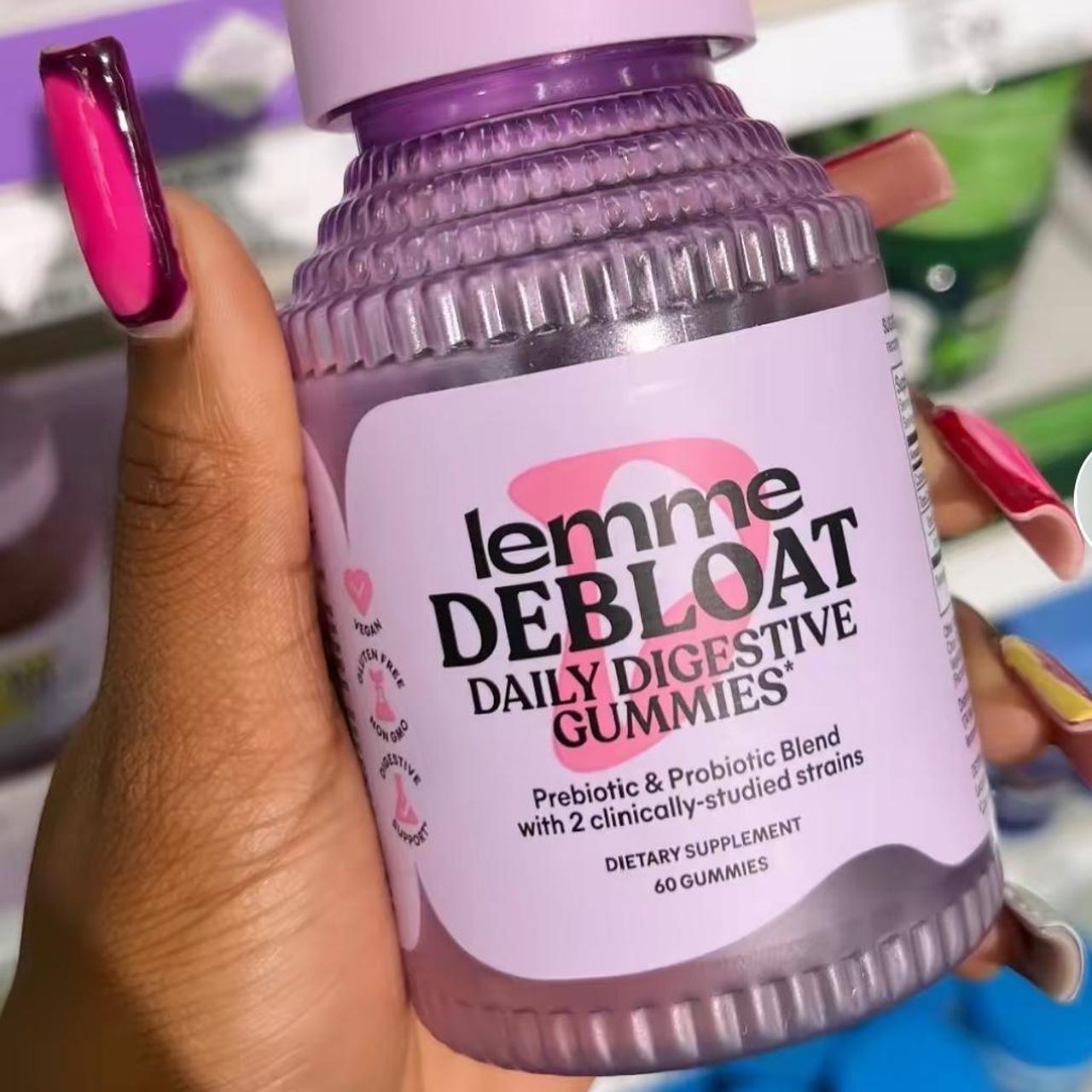 kourtney kardashion de-bloating gummies. NOT USED AT... - Depop