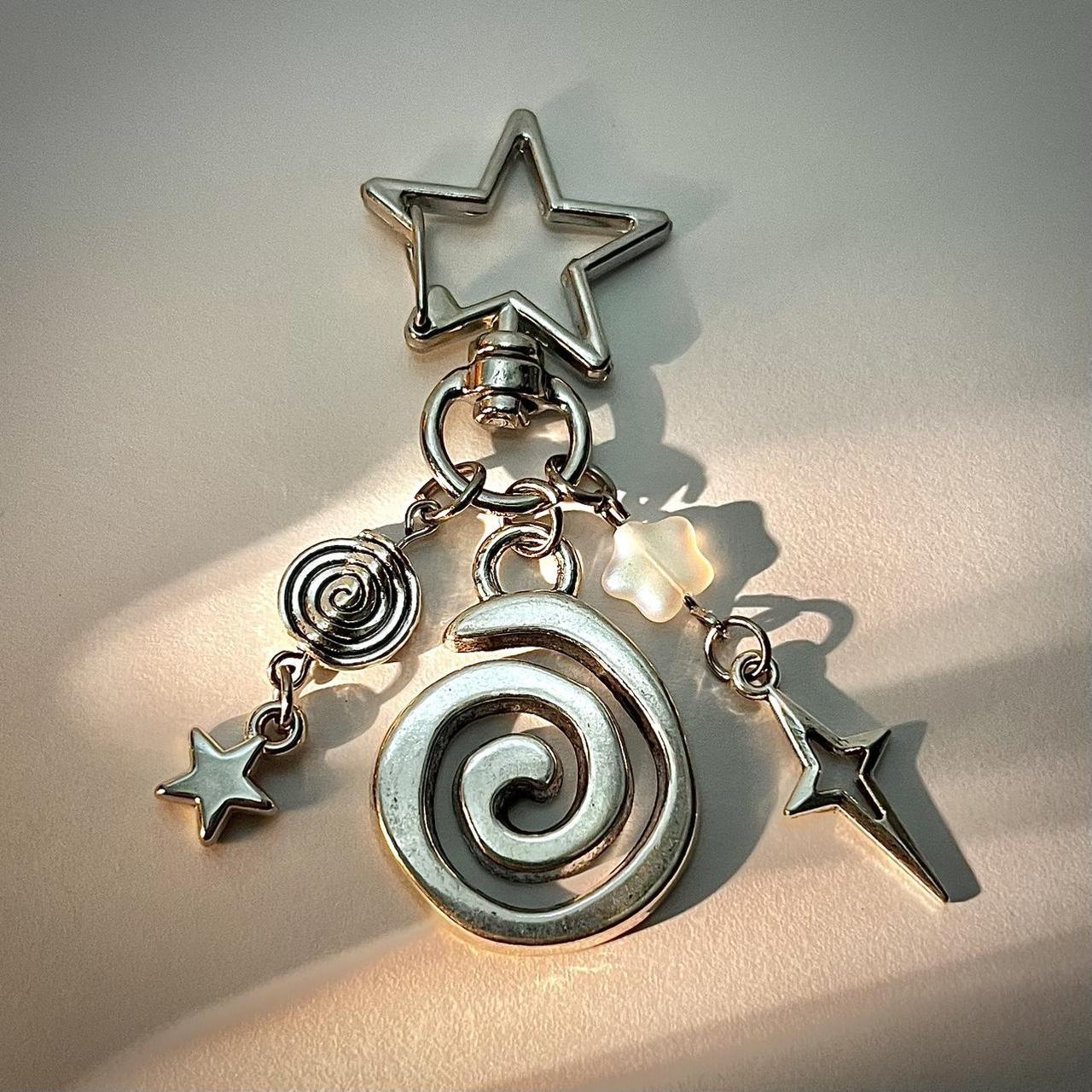 silver star swirl keychain / bag charm! ☆⋆｡𖦹°‧★ ... - Depop