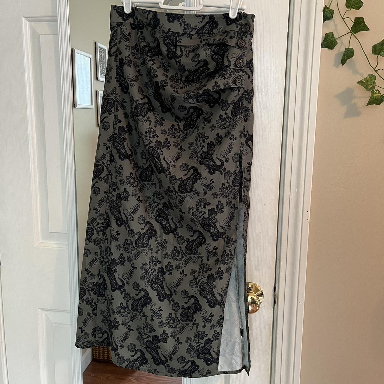 cider maxi skirt • dark green maxi skirt with black... - Depop