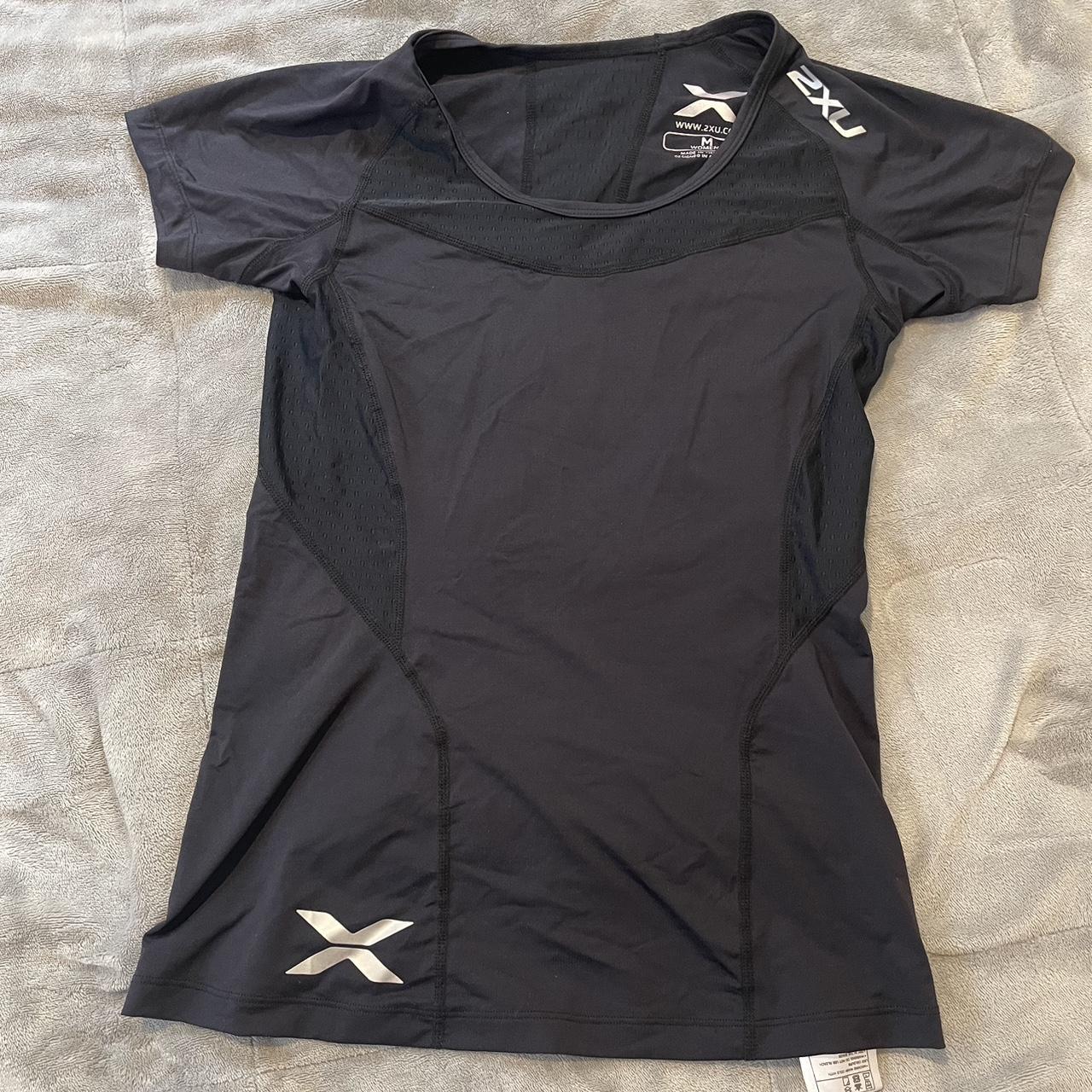 Black 2XU compression top size medium women’s Worn... | Depop
