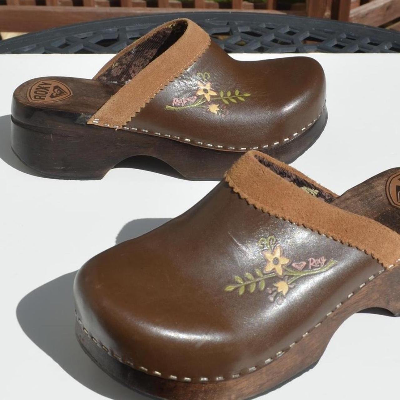Roxy Women's Brown Clogs | Depop