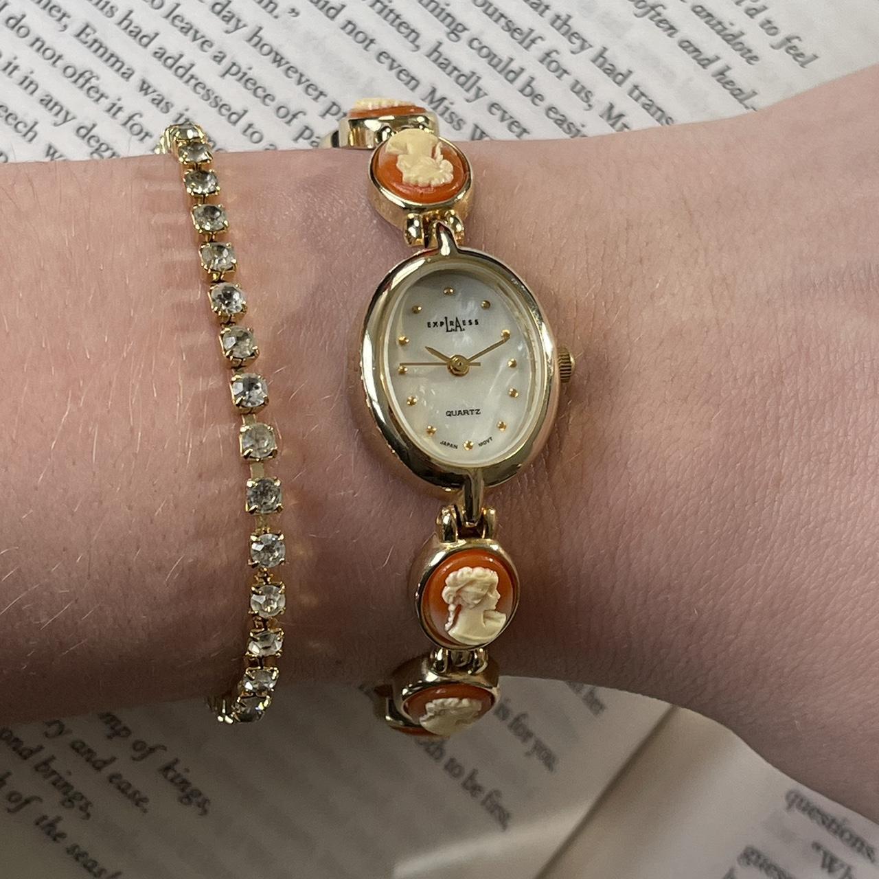 Vintage LA express cameo chain link watch Gorgeous... - Depop