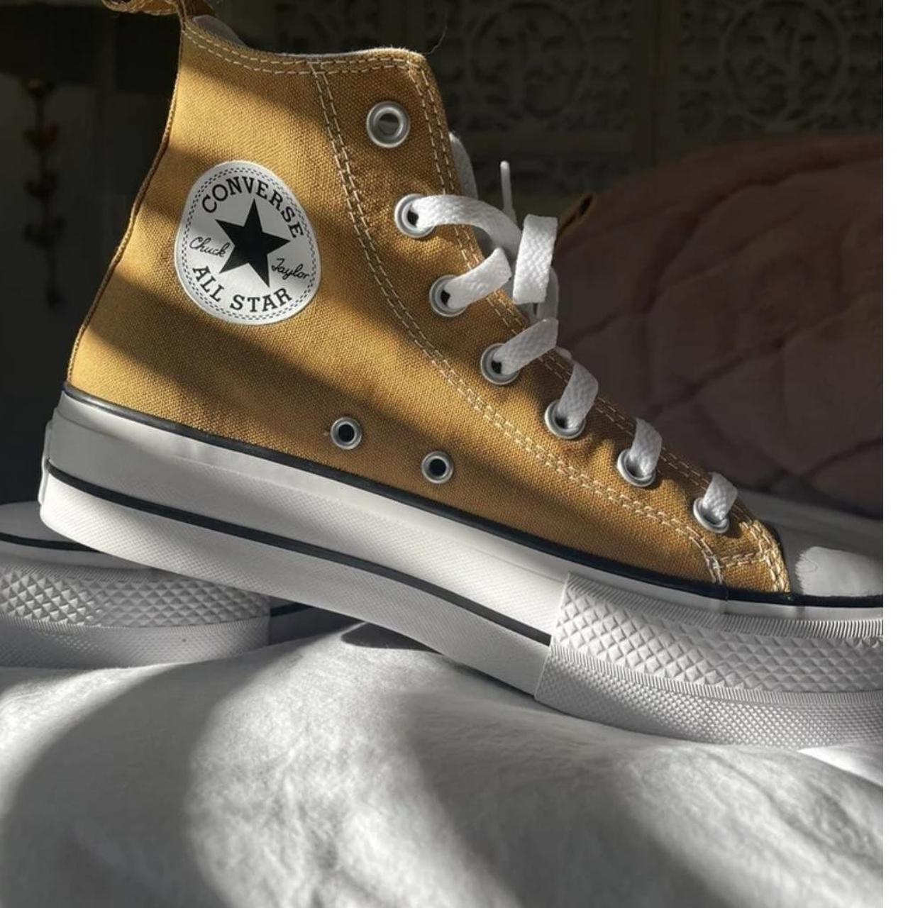 Platform converse Brand new never worn - Depop