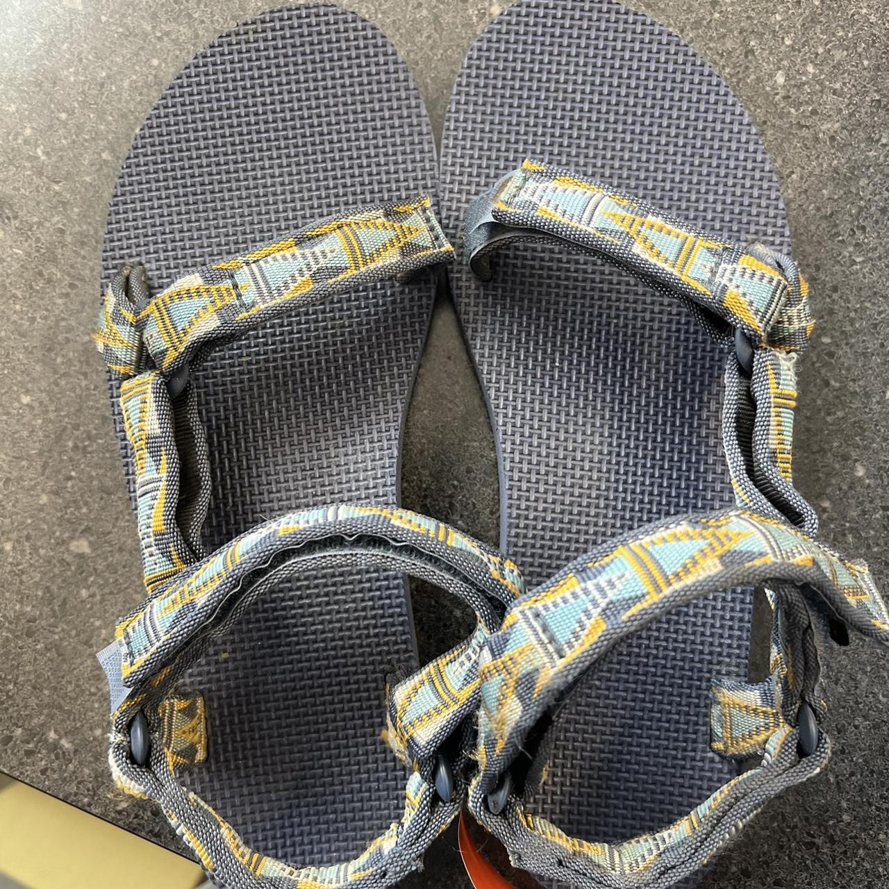 Blue flat form tevas - Depop