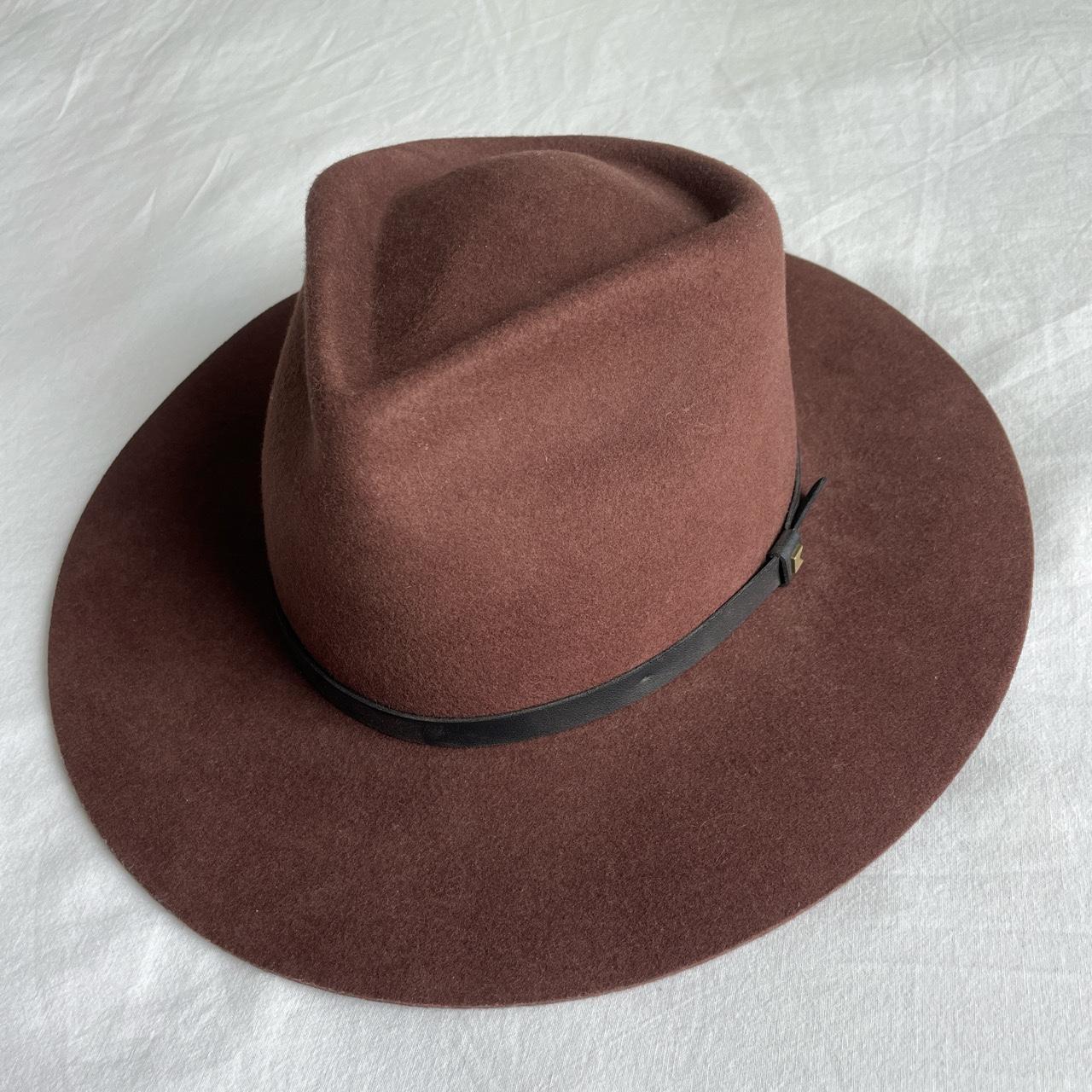 Brown hat, perfect for fall! Worn once, in perfect... | Depop