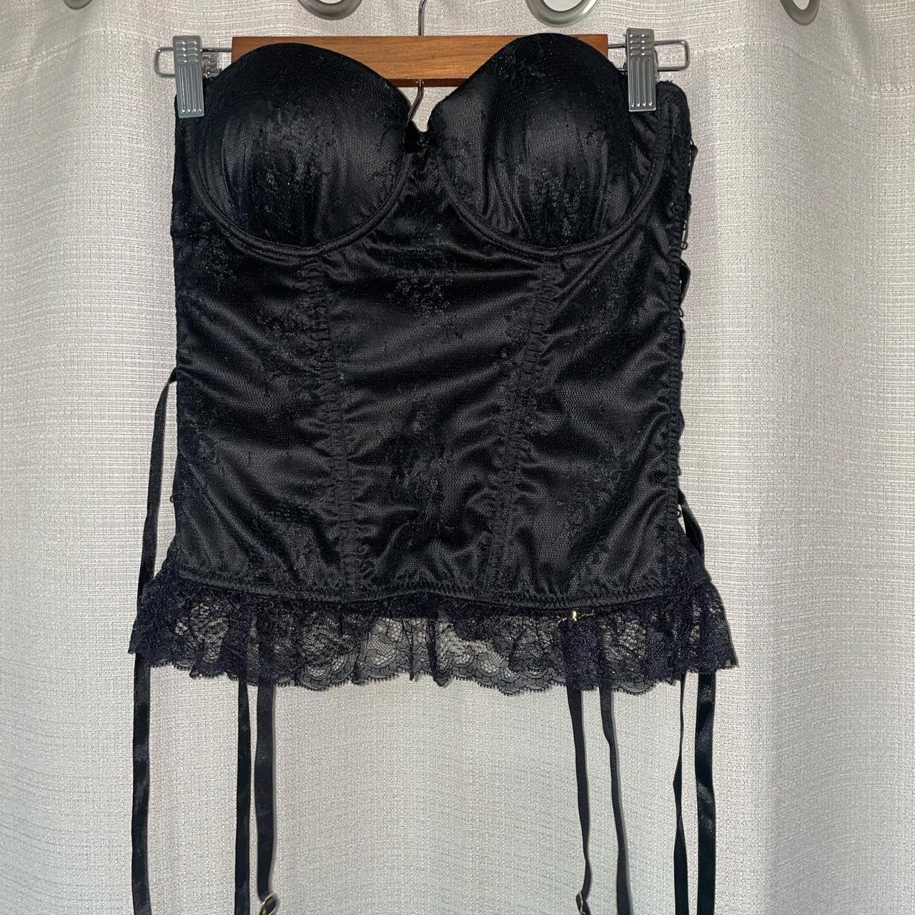Black lace corset - Depop