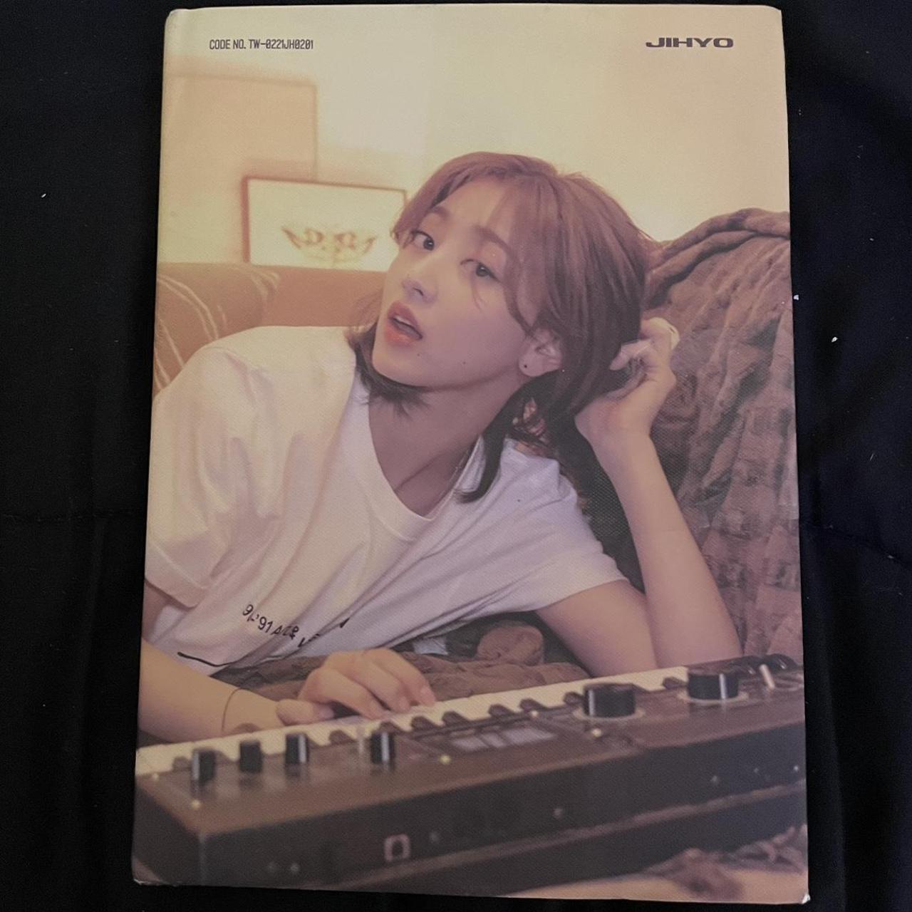 Jihyo Zone album Version O Comes with everything... - Depop