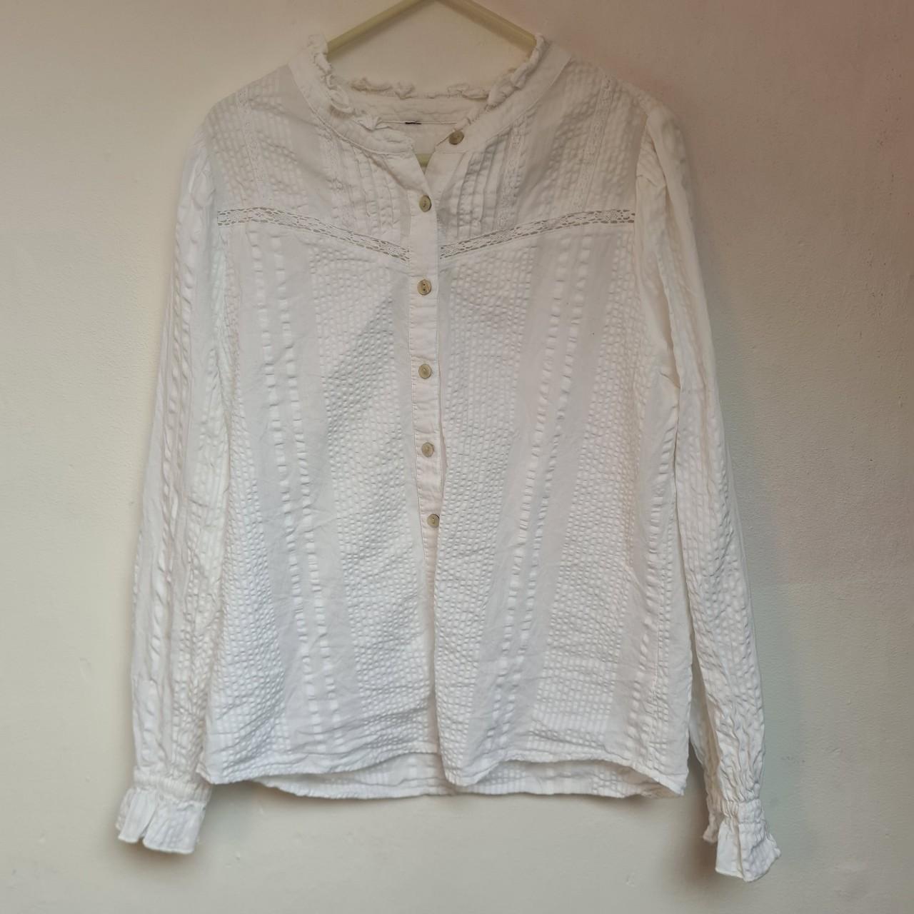 Cottagecore/prairie style blouse with a frilly... - Depop