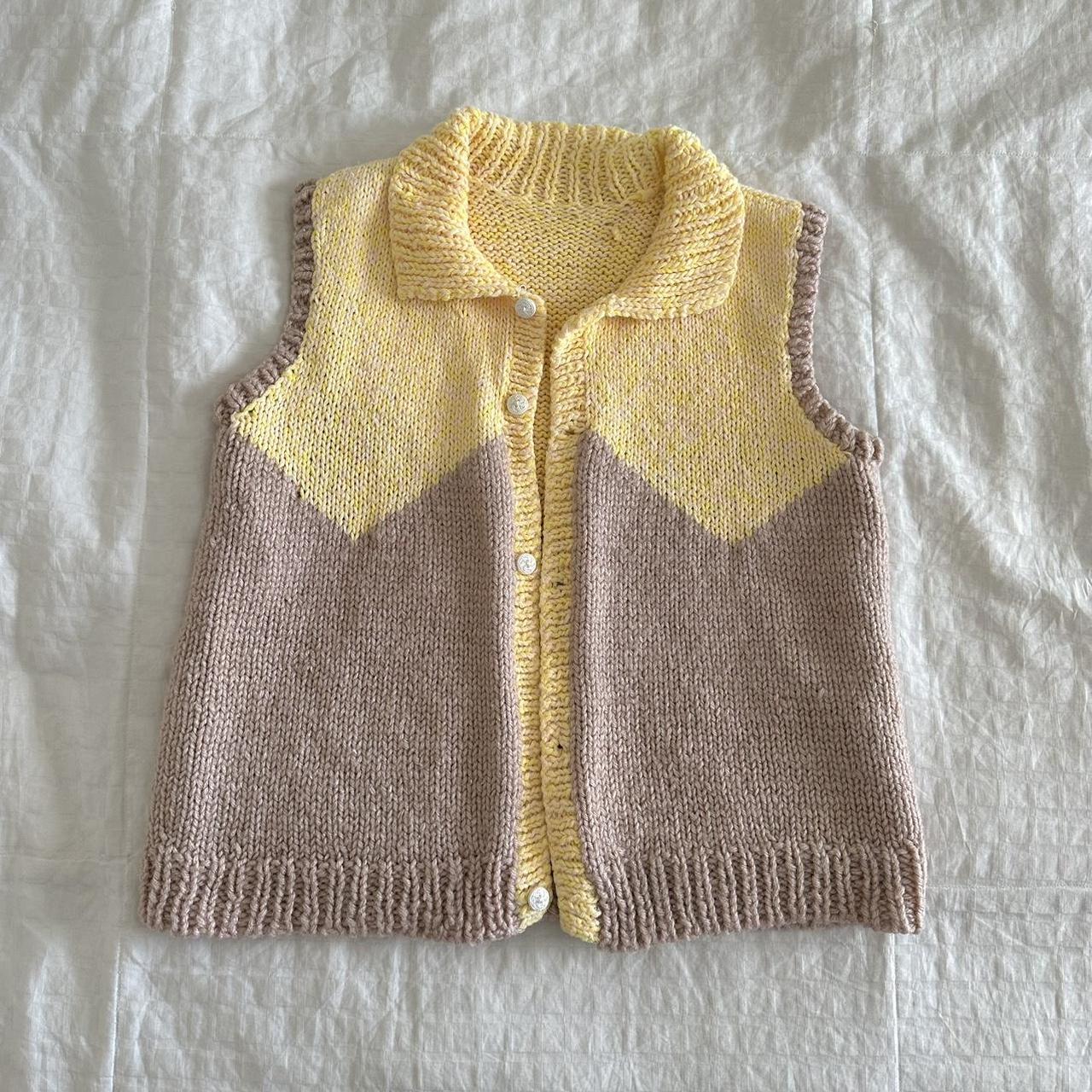 cutest hand knit vest 💛 no label or size but would... - Depop