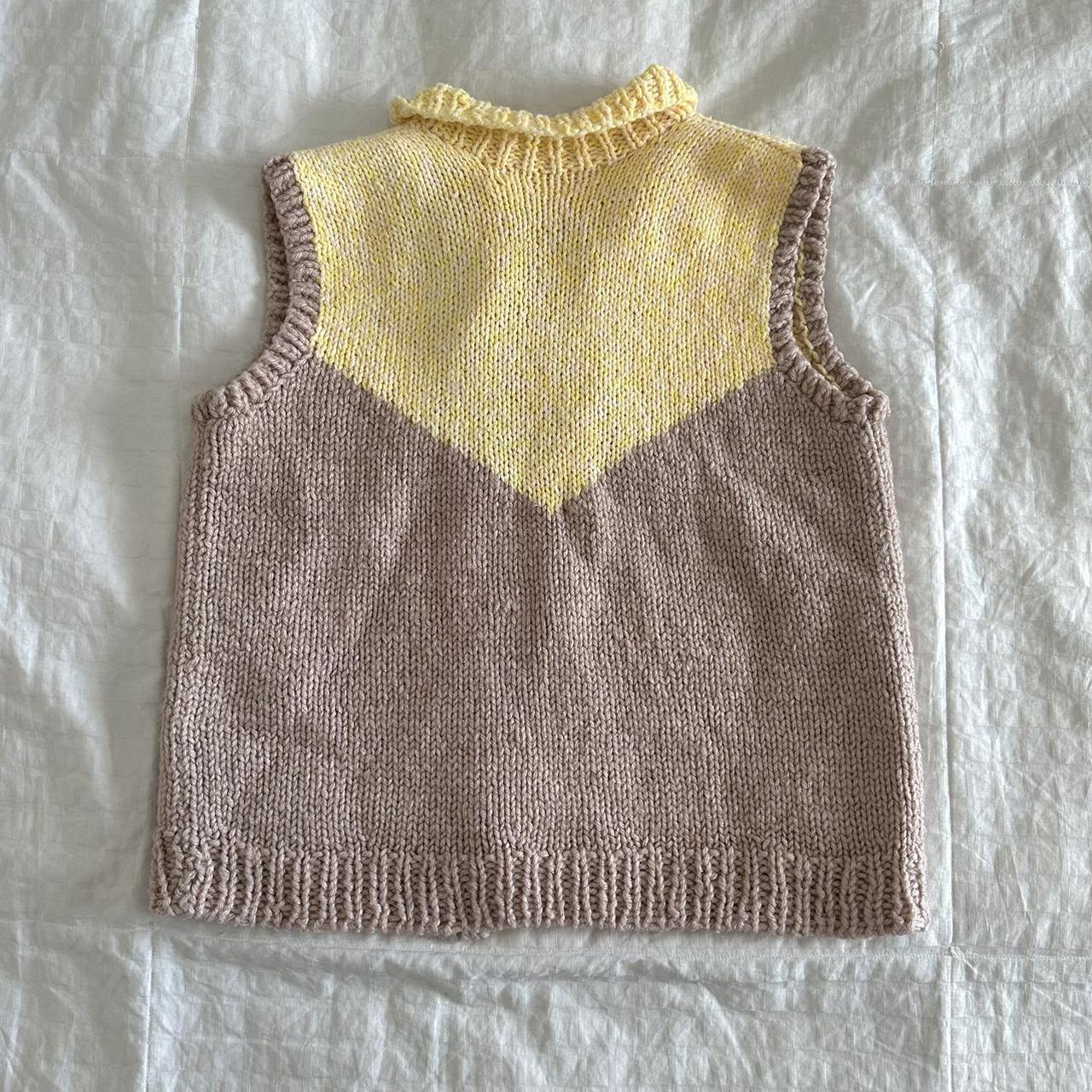 cutest hand knit vest 💛 no label or size but would... - Depop