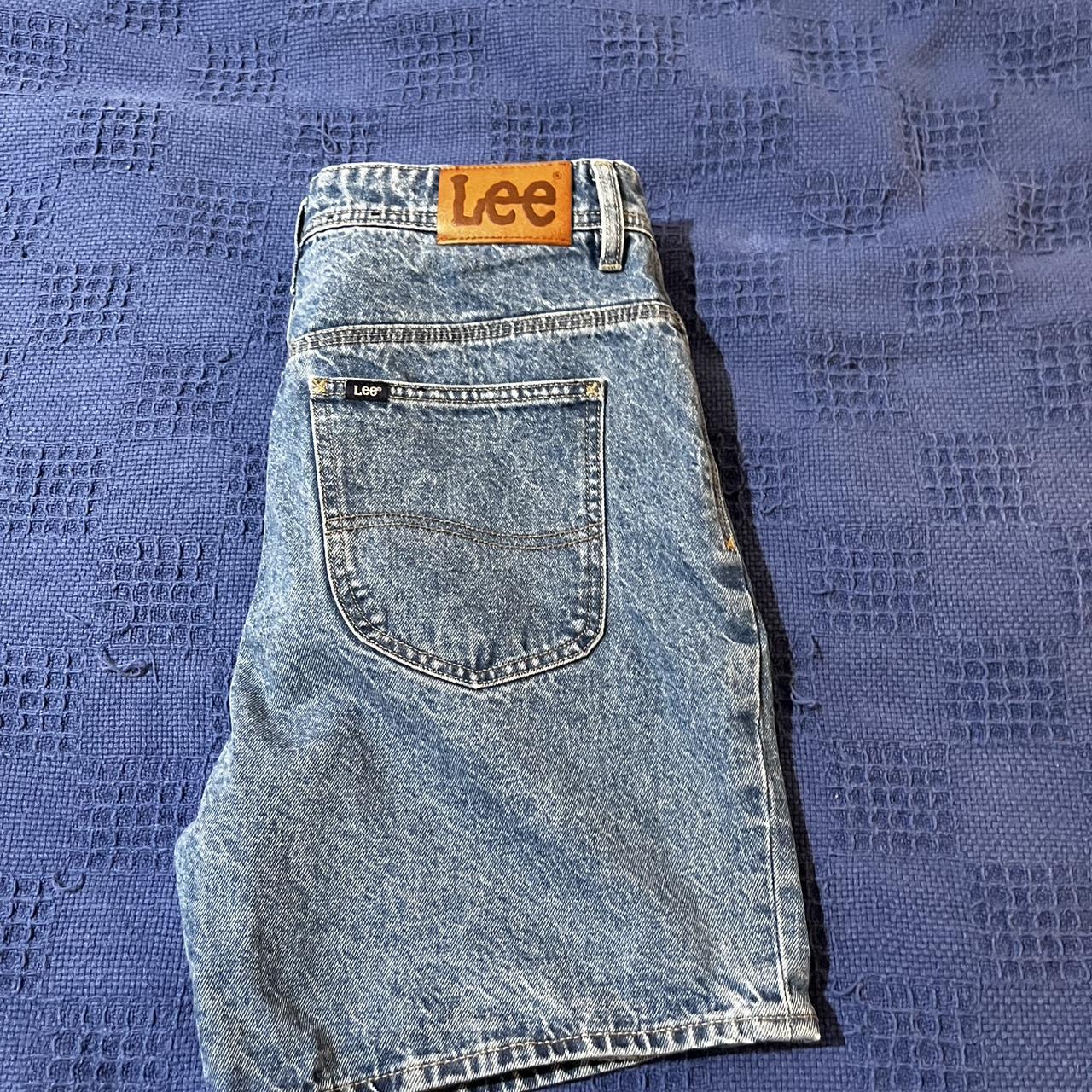 Jorts Lee shorts Nice fit, size 32 Shoot any... - Depop