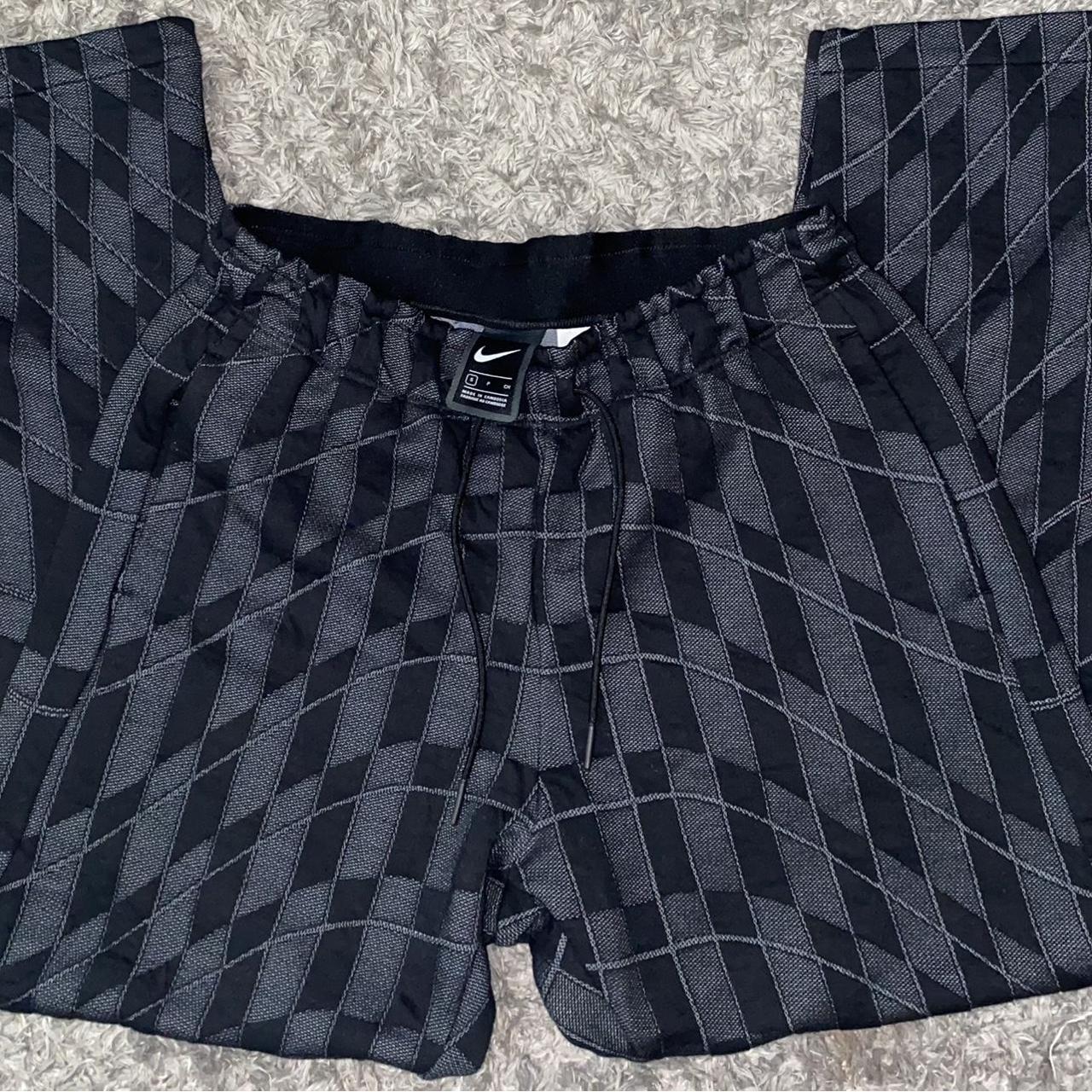 Vintage Y2K Nike Checkered Joggers 🖤 Size S - Depop