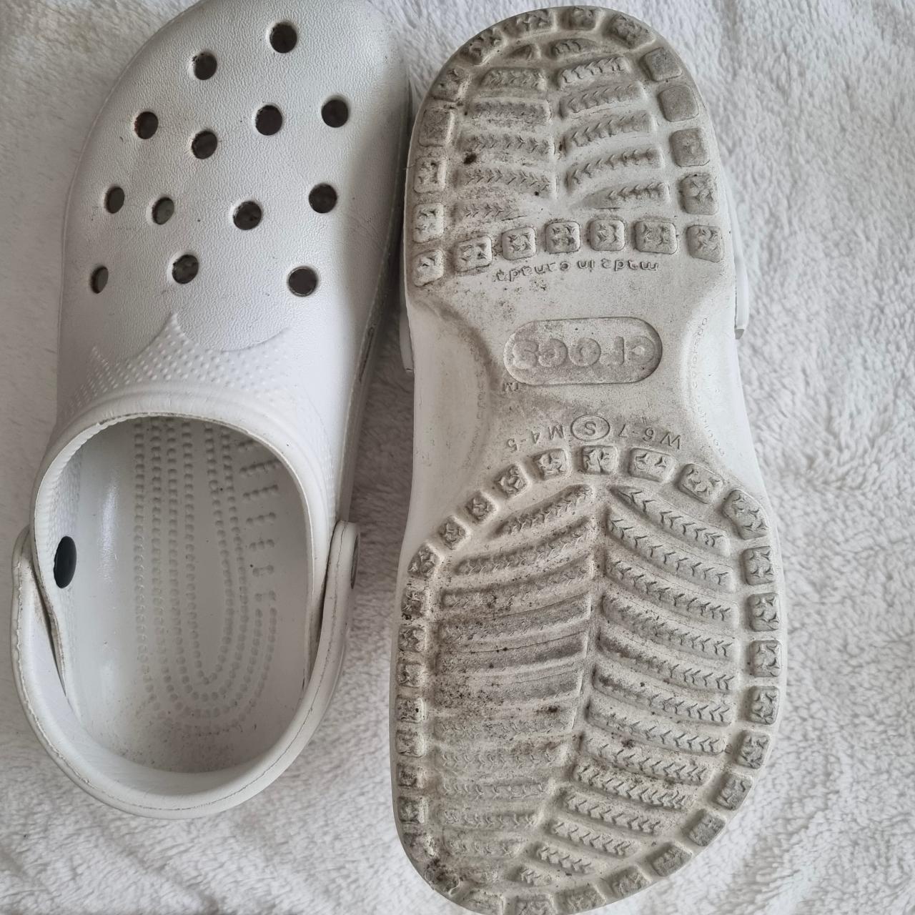 Crocs Women's Cream Sandals | Depop