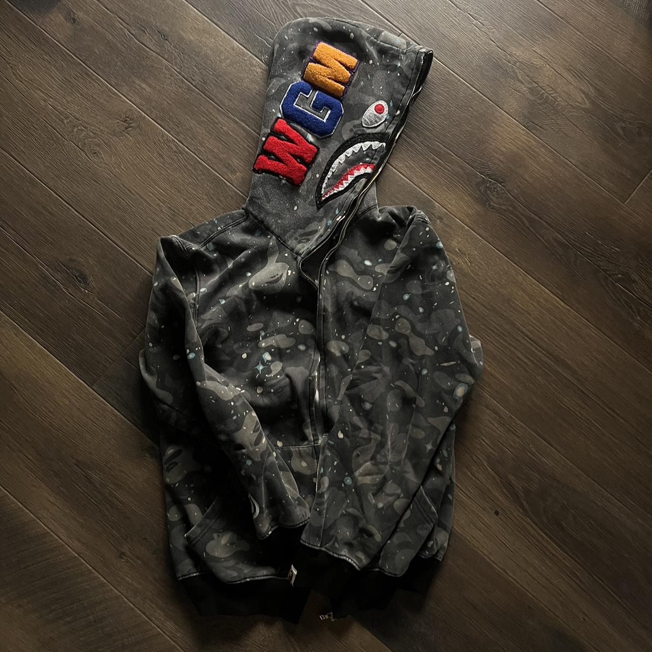 Bape zip up hoodie - size large fits md/small -... - Depop