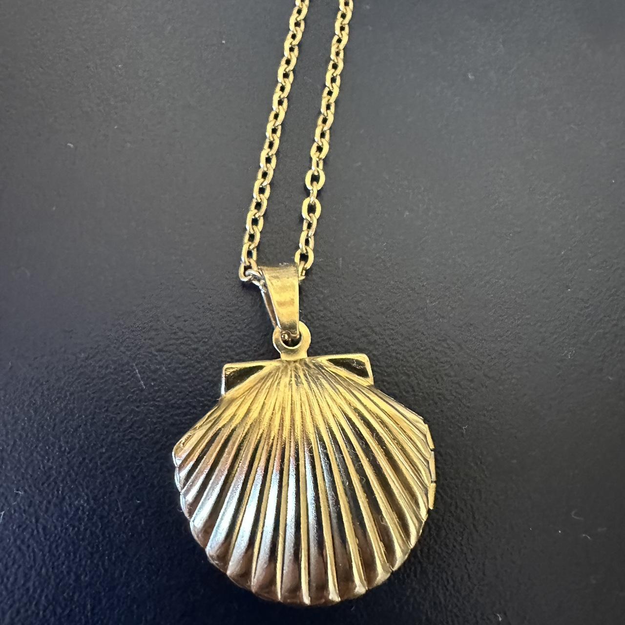 Gold Seashell Locket Necklace (it opens) WORN... - Depop