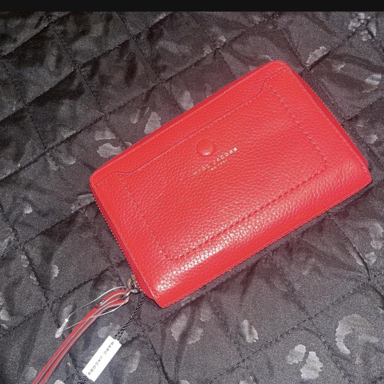 poppy red marc jacods wallet 🌺 - Depop
