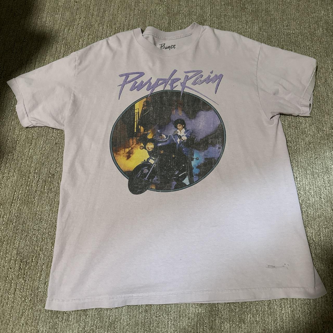 Vintage Prince T-shirt w/ small stain - Depop