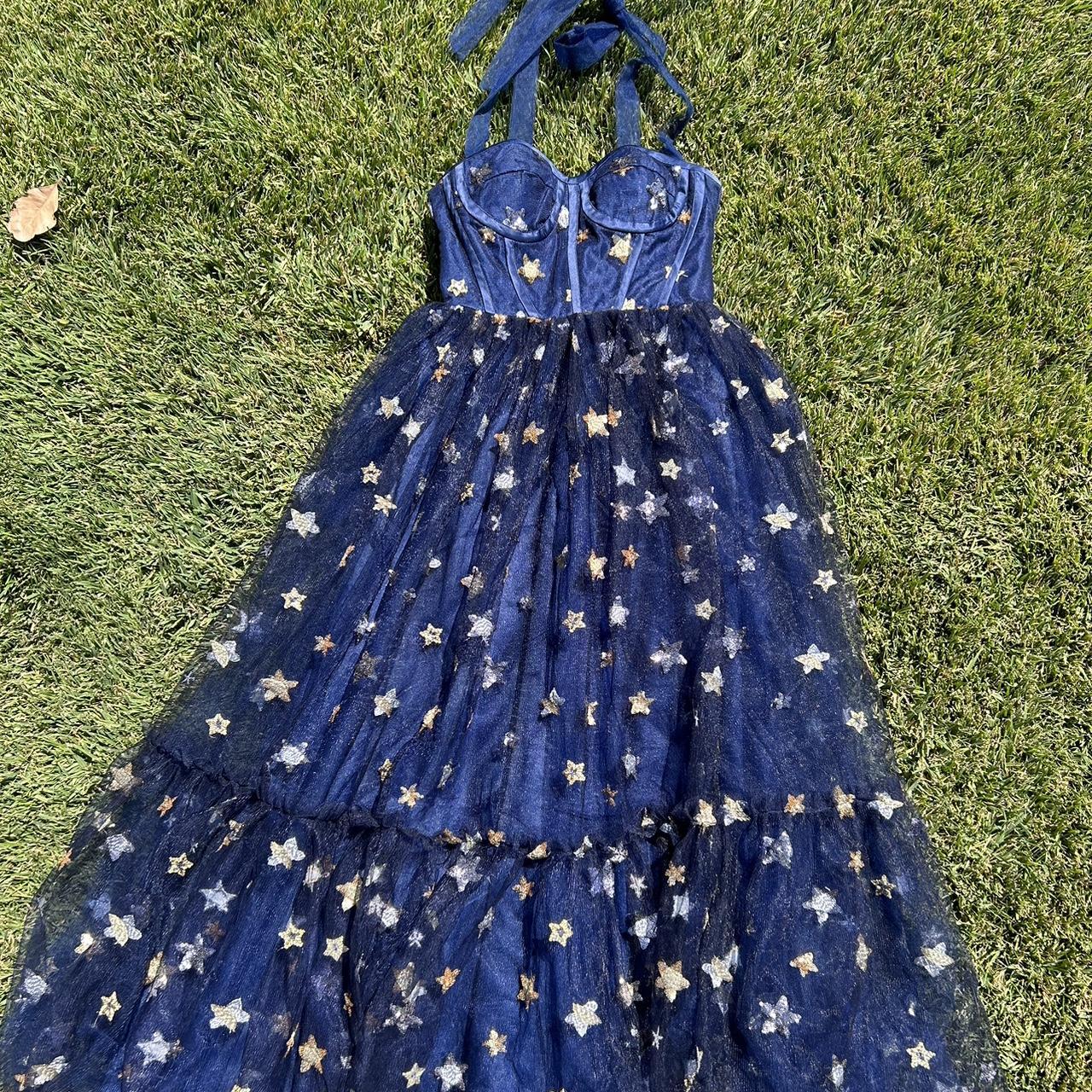 corset top star ball gown size medium in great... - Depop